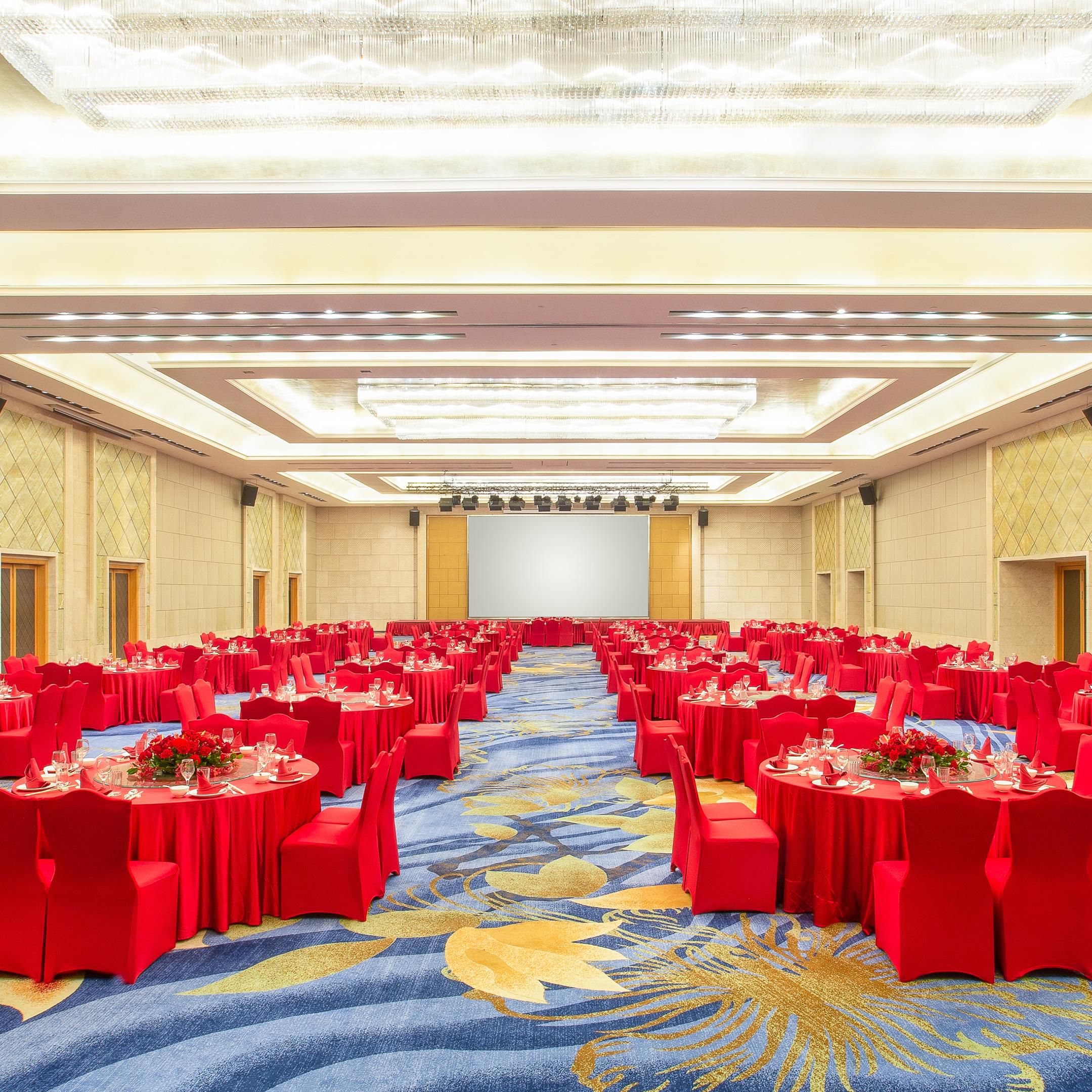 Hotels Near Dafen Oil Painting Village | Crowne Plaza Shenzhen Longgang City Centre