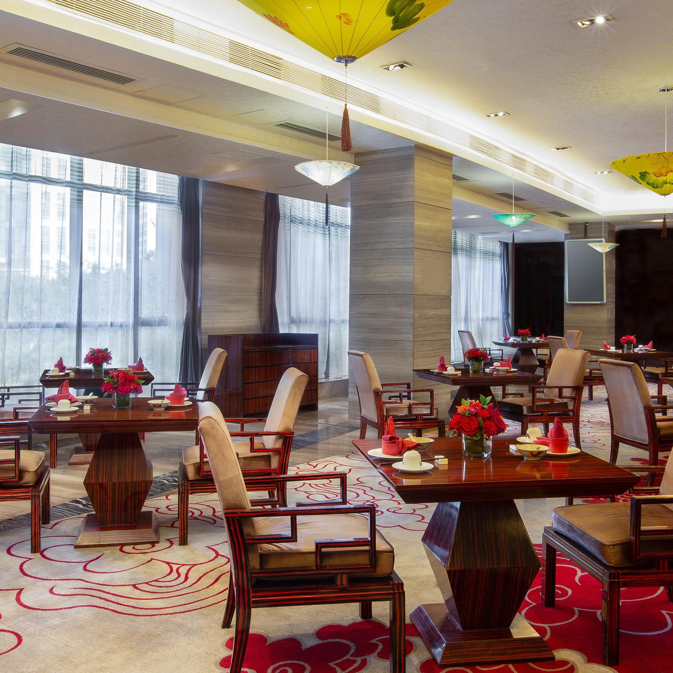 Hotels Near Dafen Oil Painting Village | Crowne Plaza Shenzhen Longgang City Centre