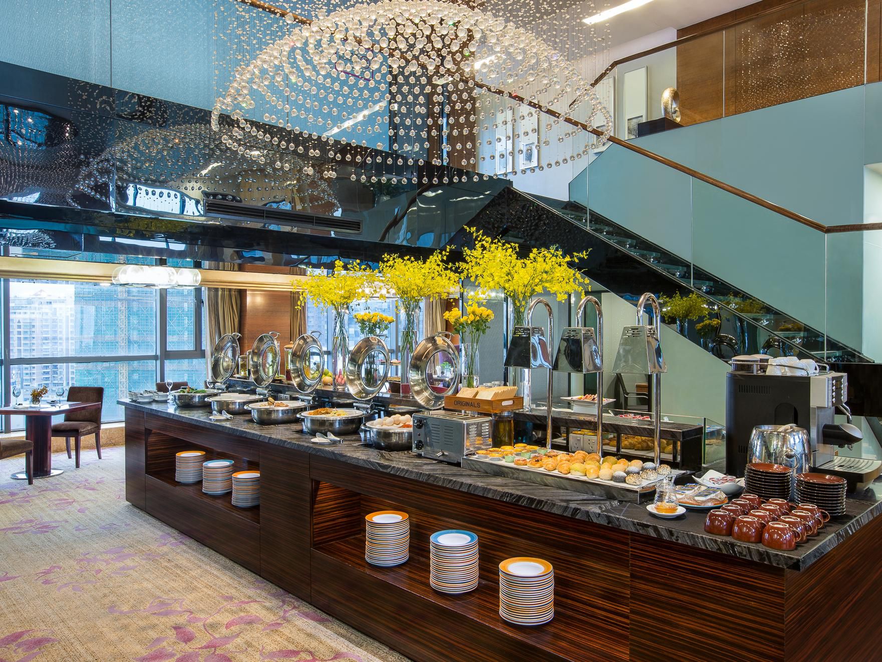 Hotel Near Dafen Oil Painting Village | Crowne Plaza Shenzhen Longgang City Centre