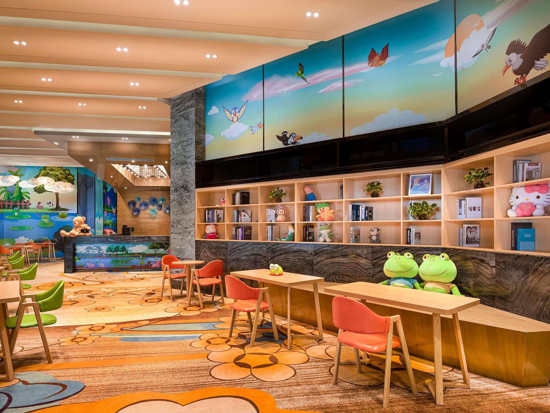 Hotels Near Dafen Oil Painting Village | Crowne Plaza Shenzhen Longgang City Centre