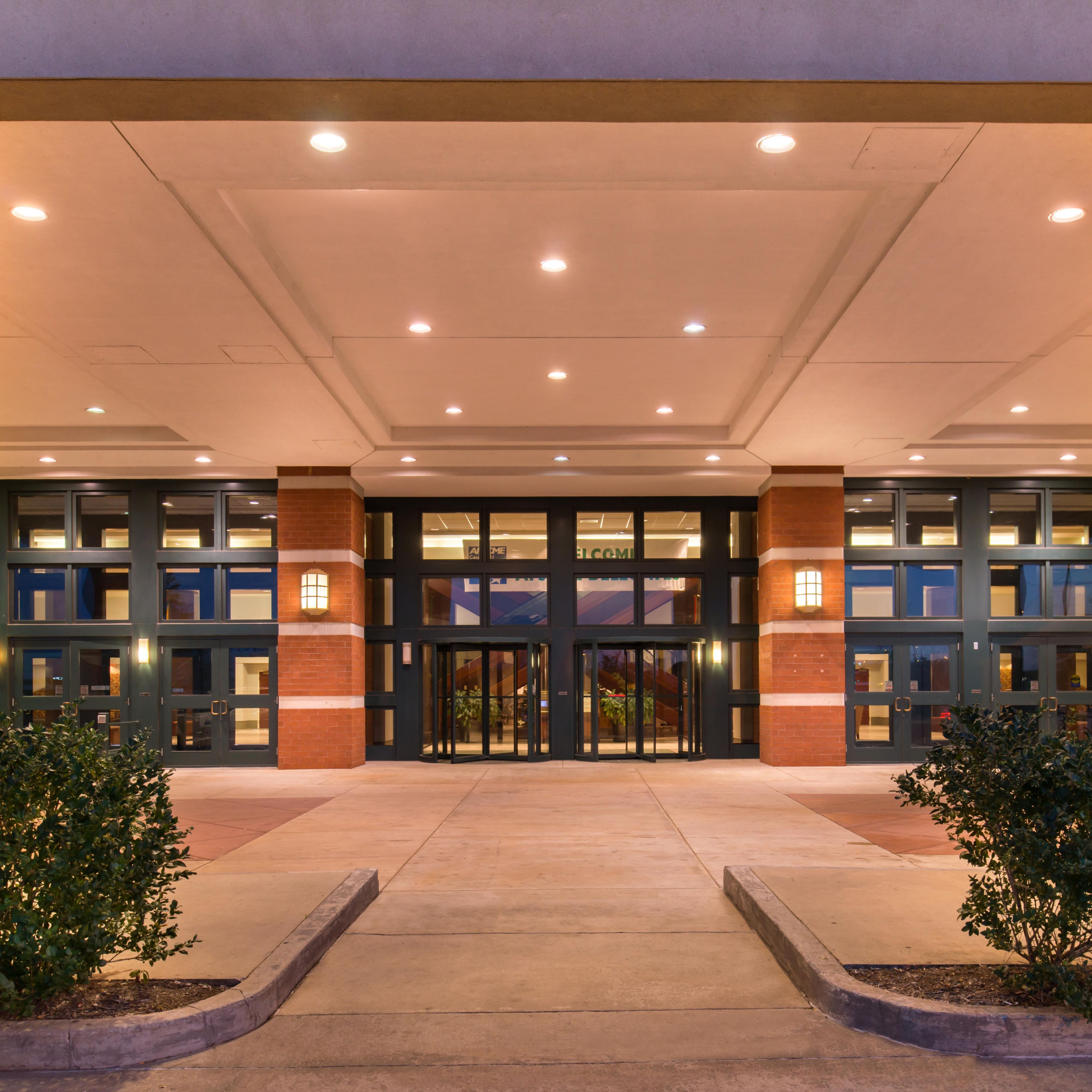 Hotels in Downtown Springfield, IL | Crowne Plaza Springfield ...