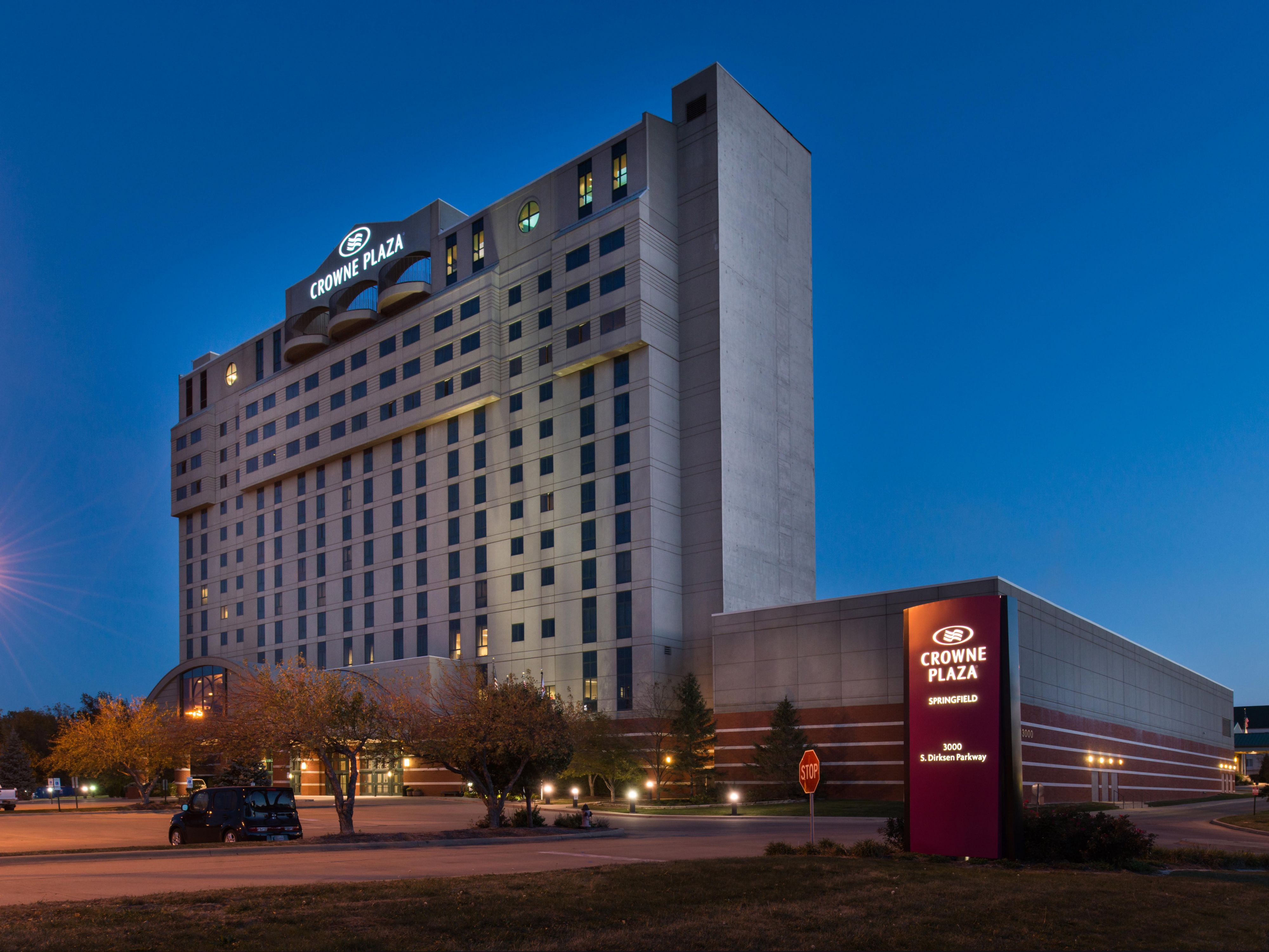 Hotels in Downtown Springfield, IL | Crowne Plaza Springfield ...