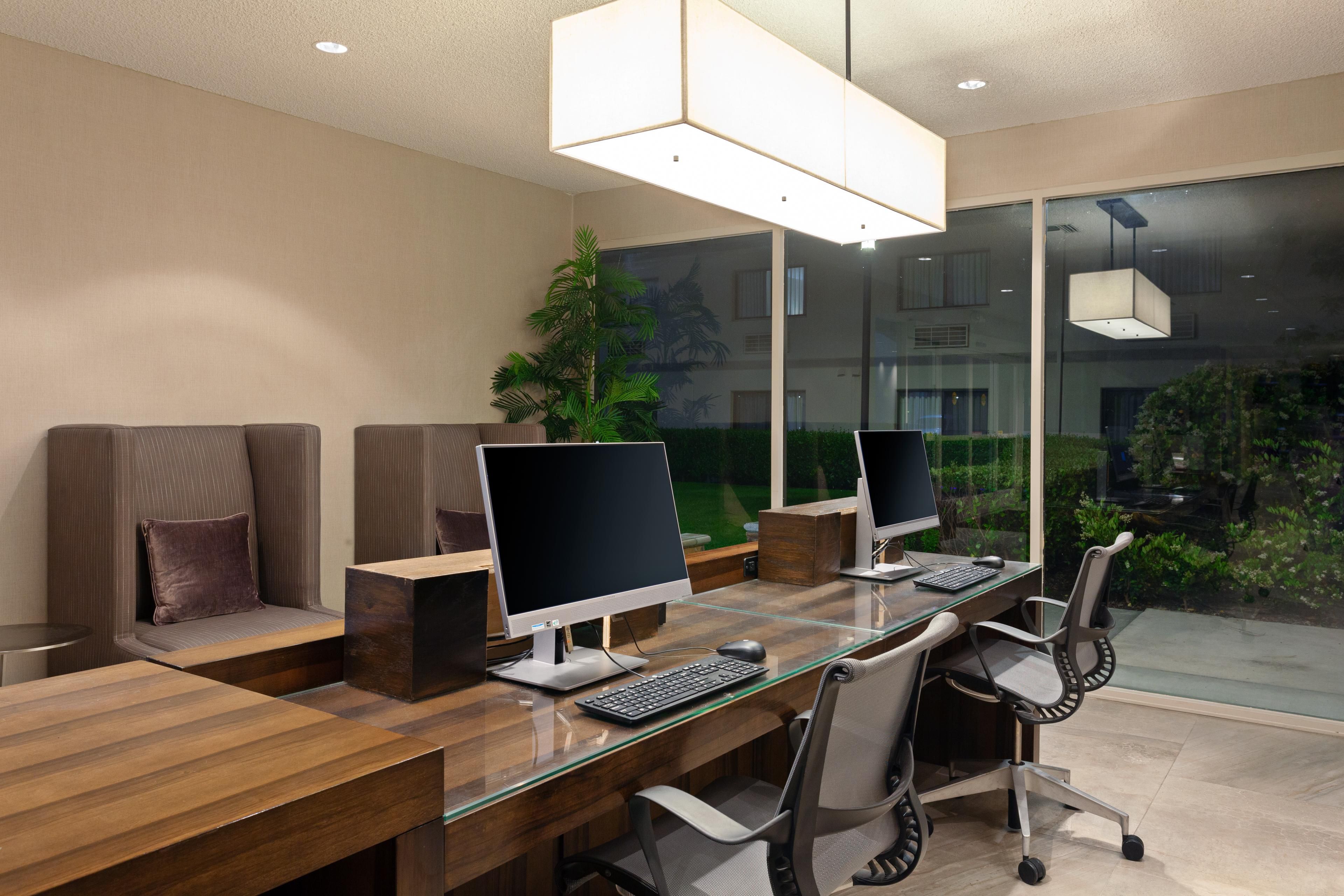 Business Hotels In Silicon Valley | Crowne Plaza Silicon Valley N ...