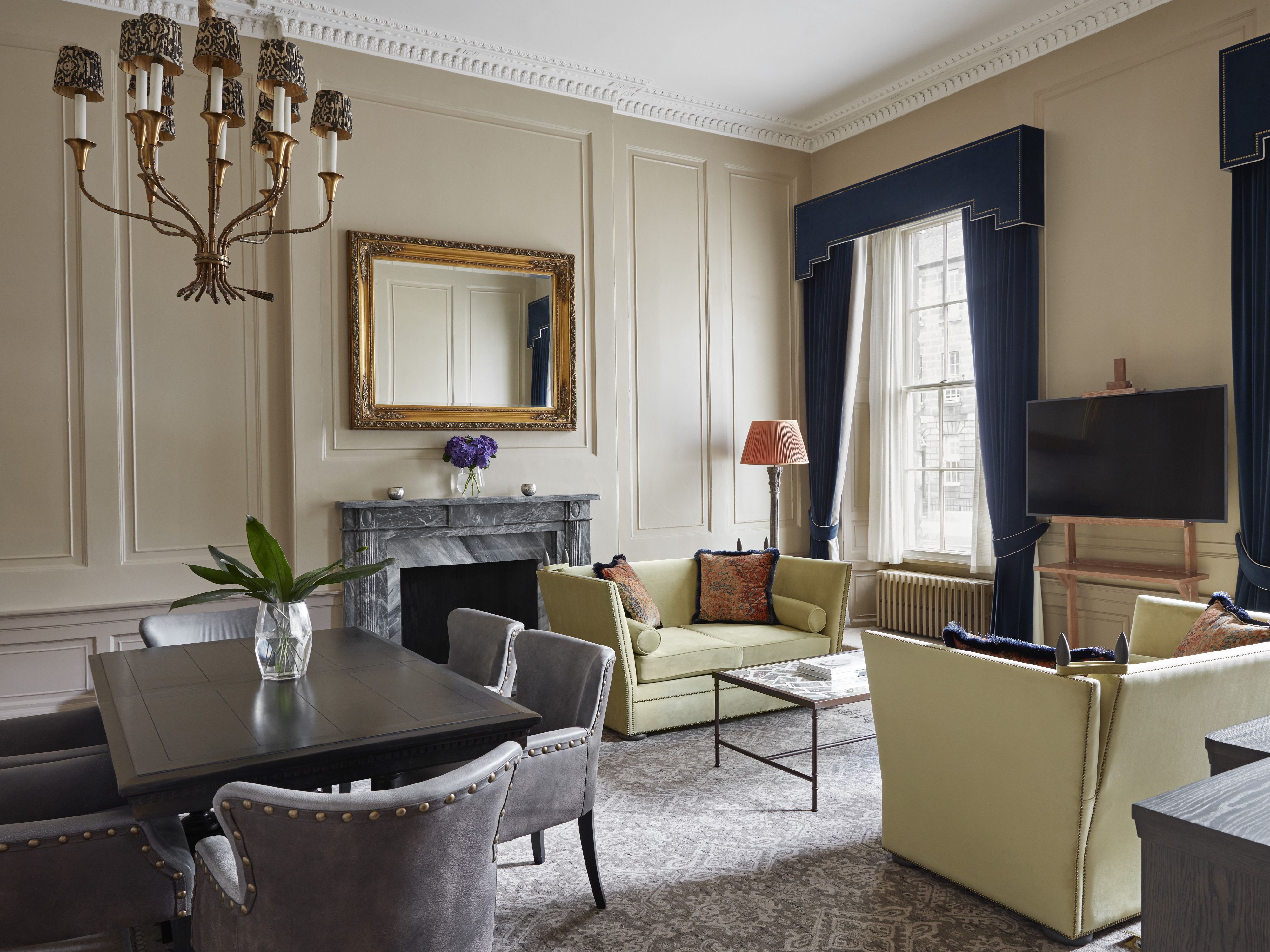 Luxury Awaits in Suite No. 33 at Kimpton Charlotte Square