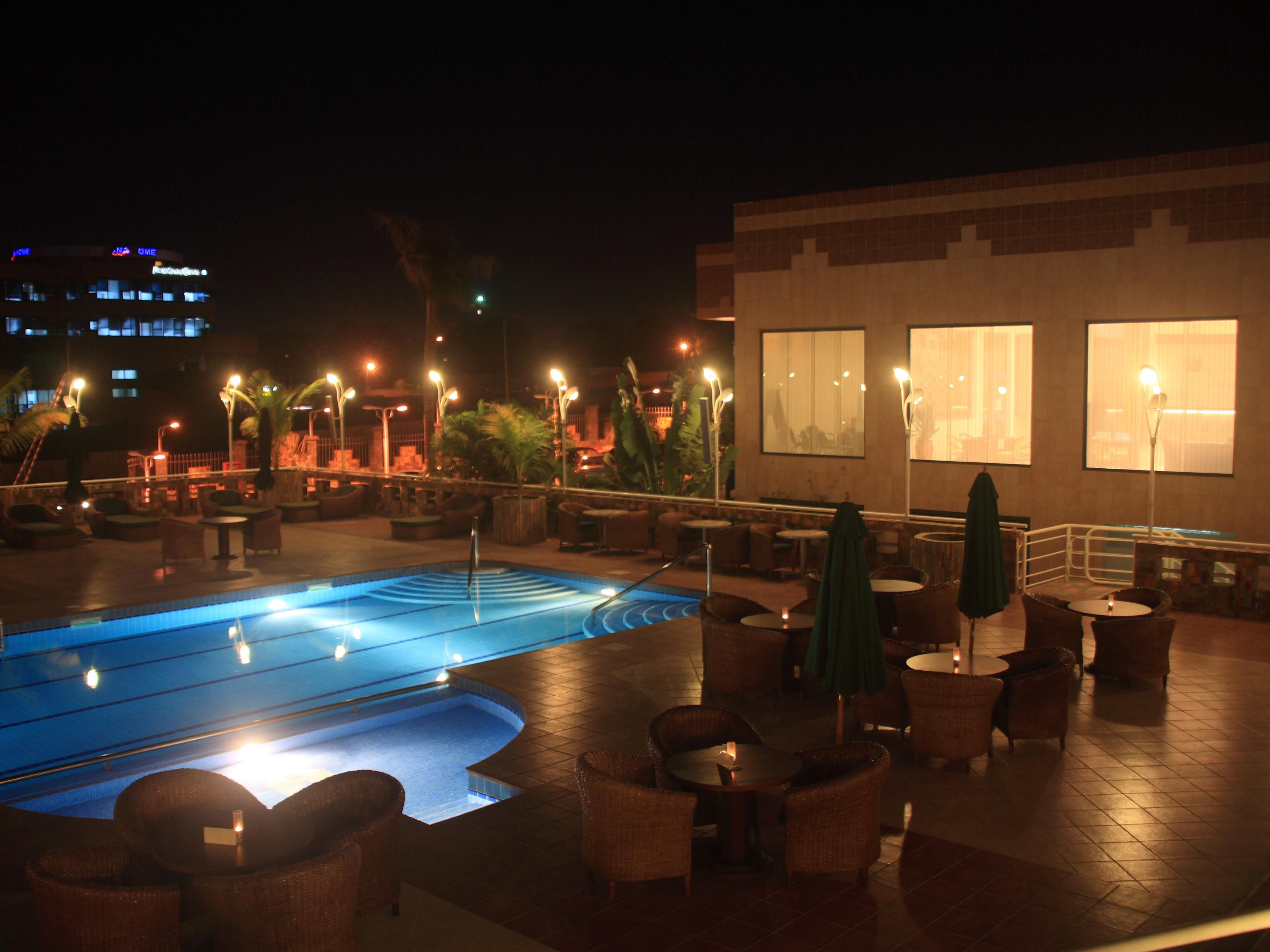 Holiday Inn Accra Airport - Free Internet & More