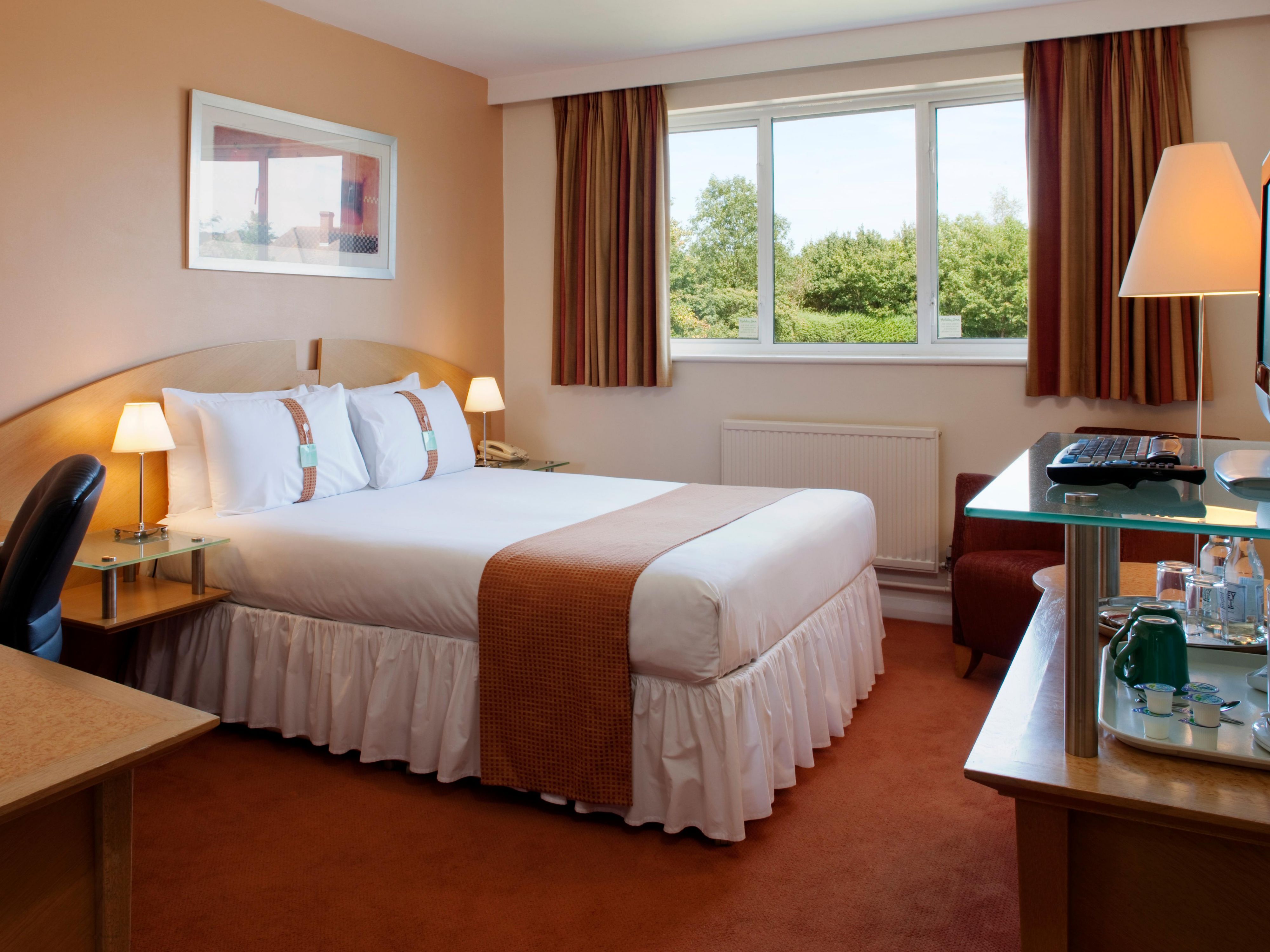 Hotels Near Ashford: Holiday Inn Ashford - North A20