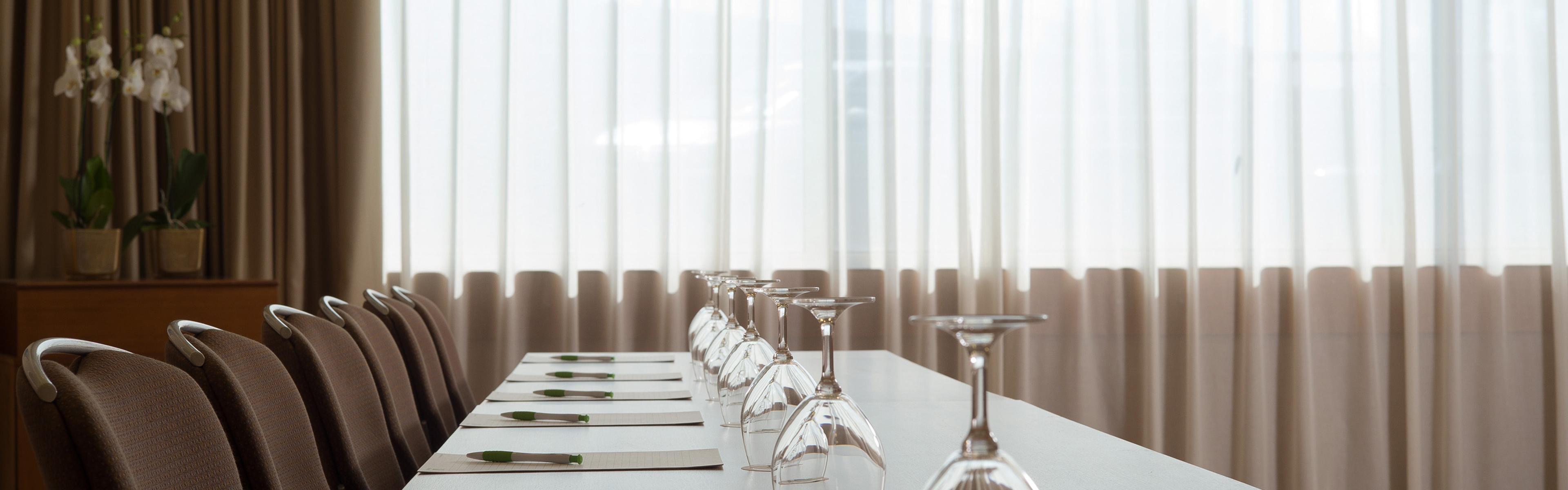 Meeting rooms in Athens | Holiday Inn Athens - Airport - Hotel Groups ...