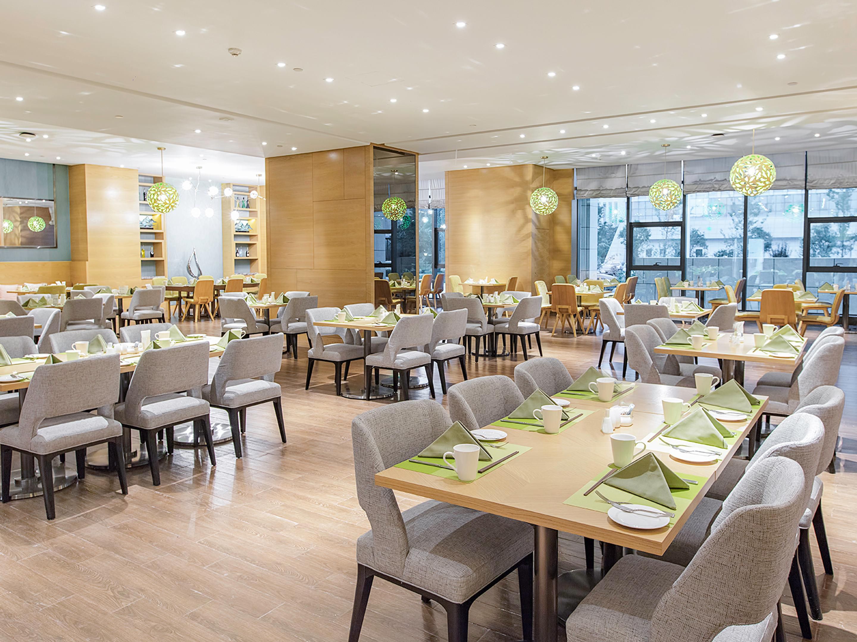 Hotel in Baoji | Holiday Inn Baoji Central Hotel