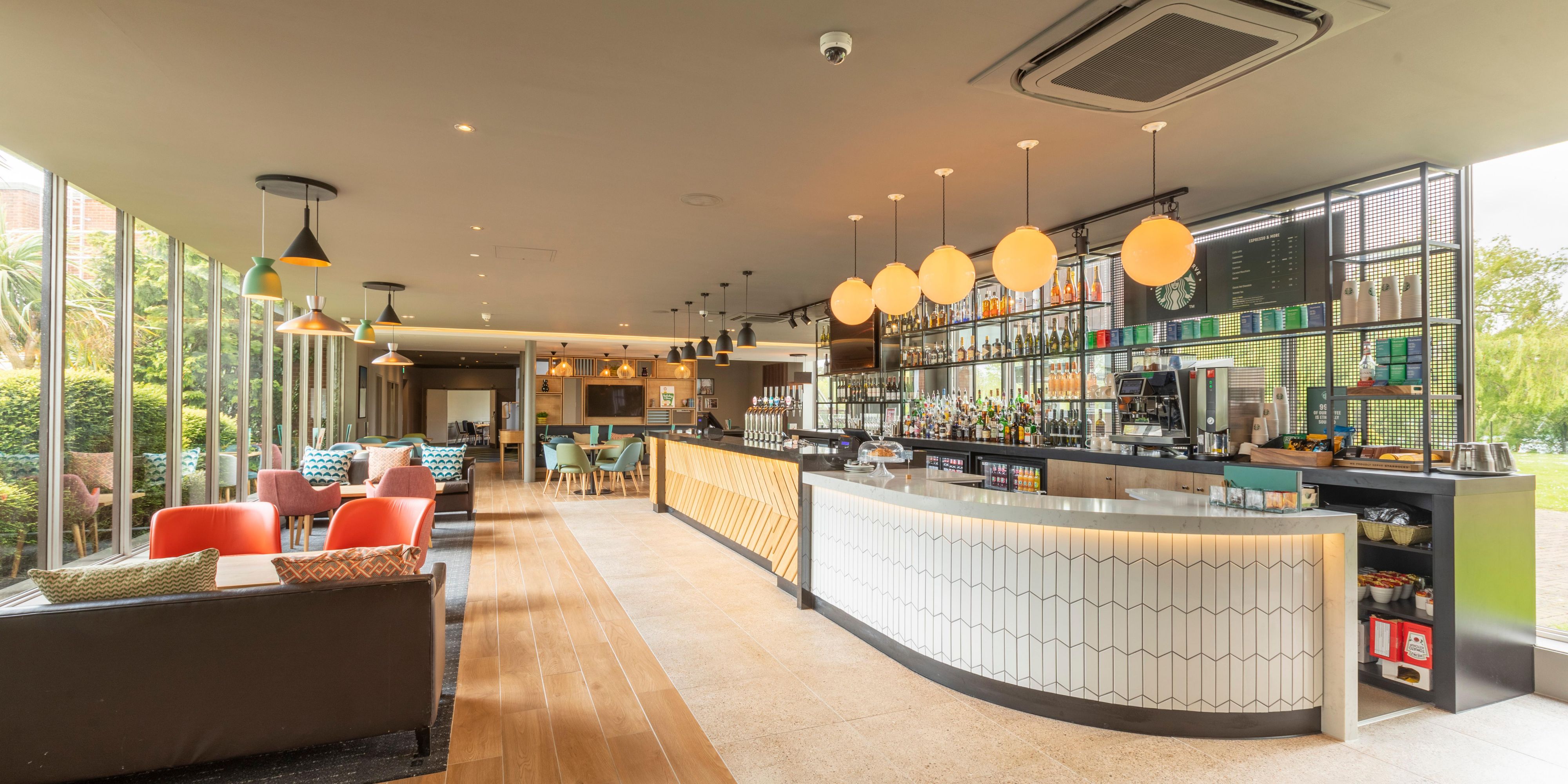 Holiday Inn Basildon - Free Internet & More