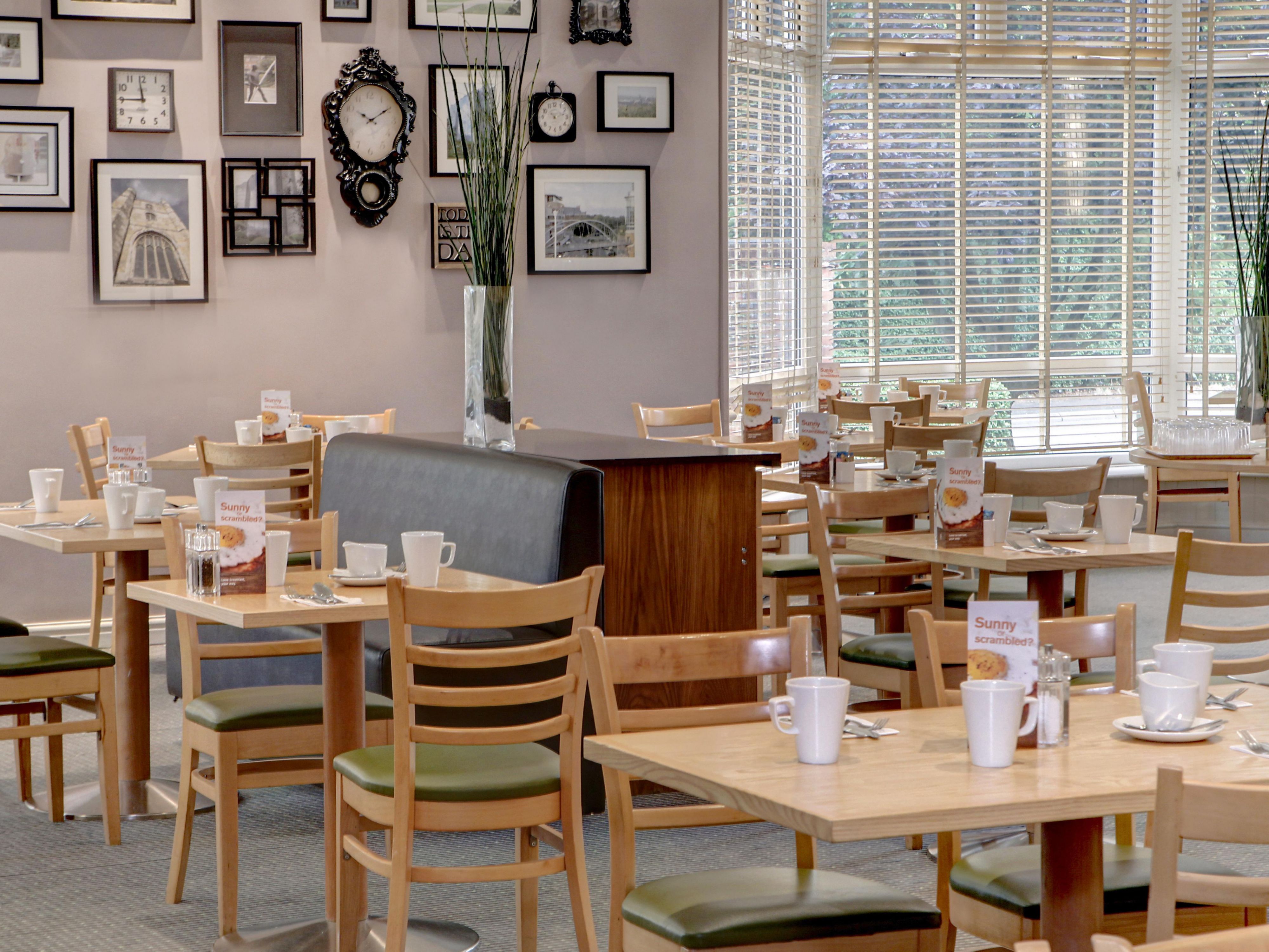 Hotels Near Train Station: Holiday Inn Basingstoke