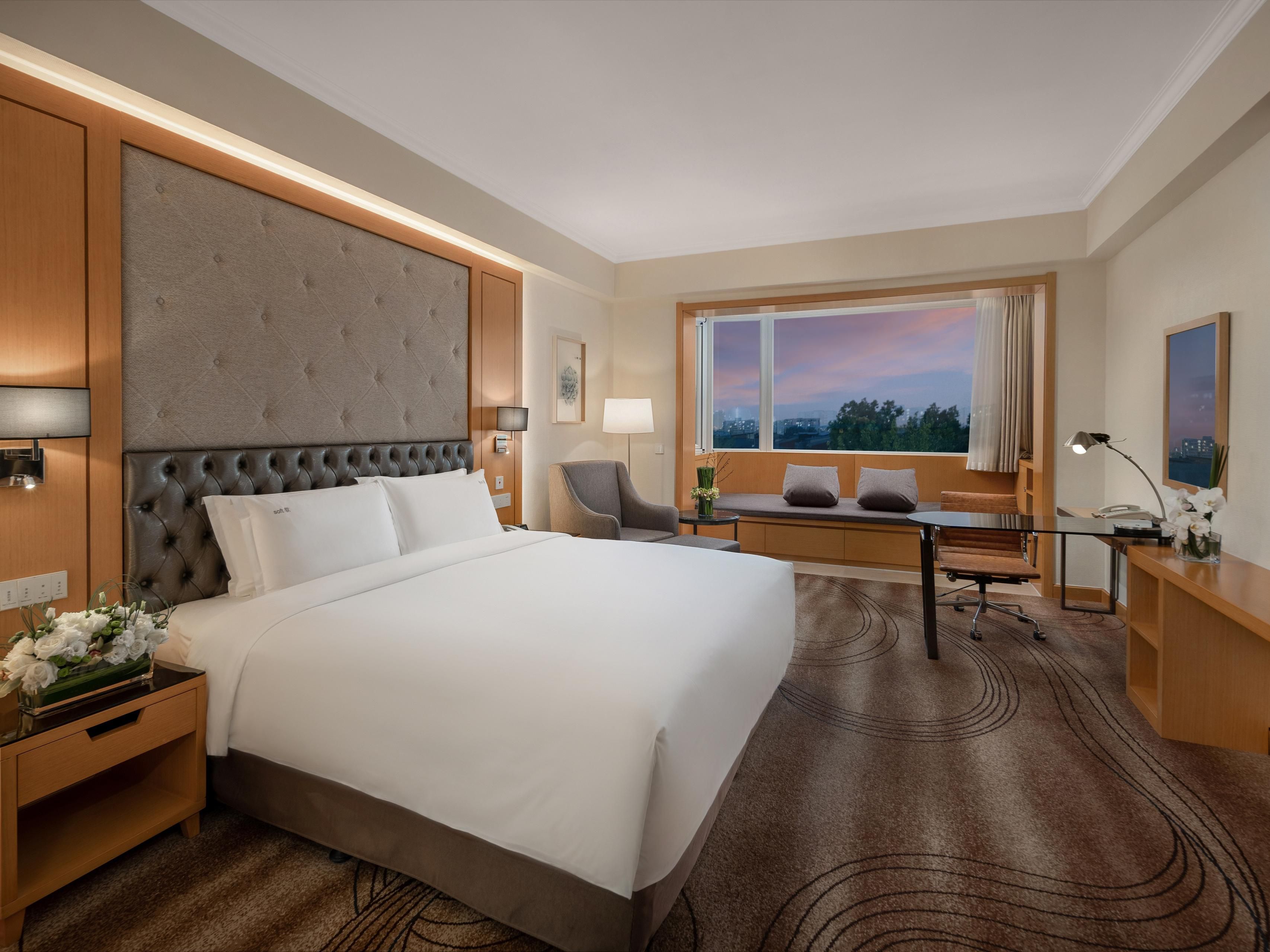 Family Friendly Hotels in Beijing, China | Holiday Inn Beijing Chang An ...