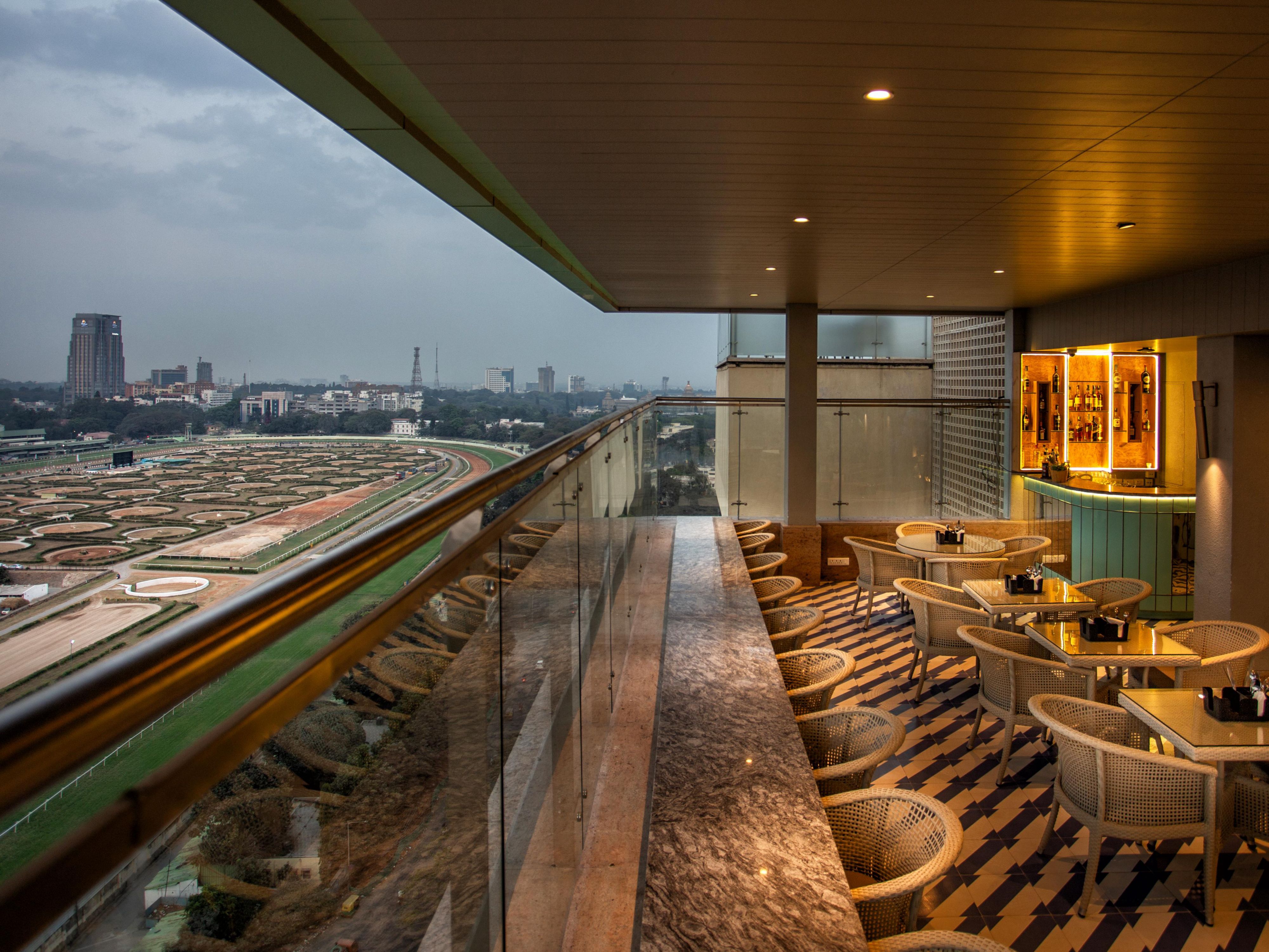 Hotel in Bengaluru | Holiday Inn Bengaluru Racecourse Hotel