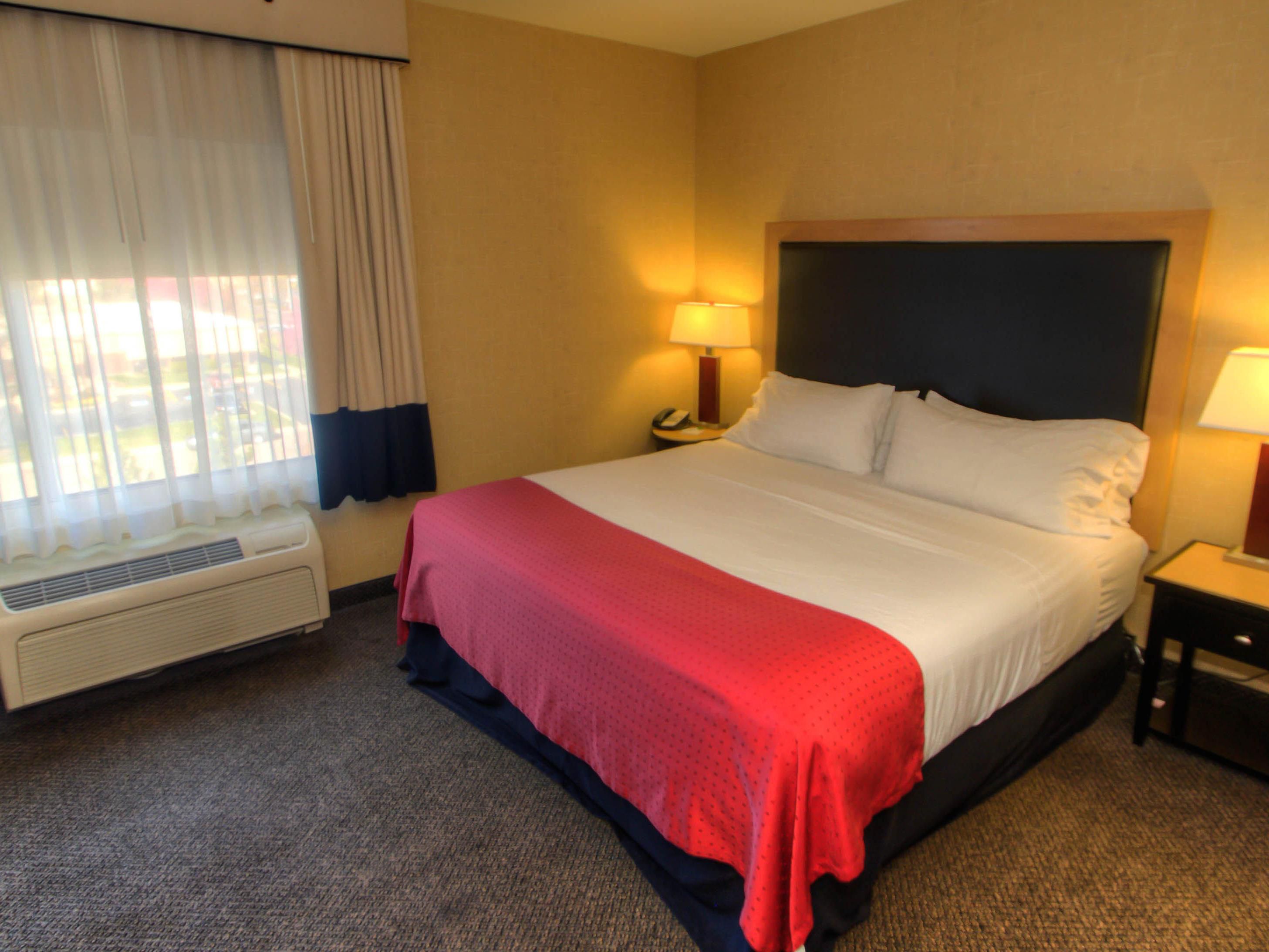 Hotel in Boise | Holiday Inn Boise Airport Hotel