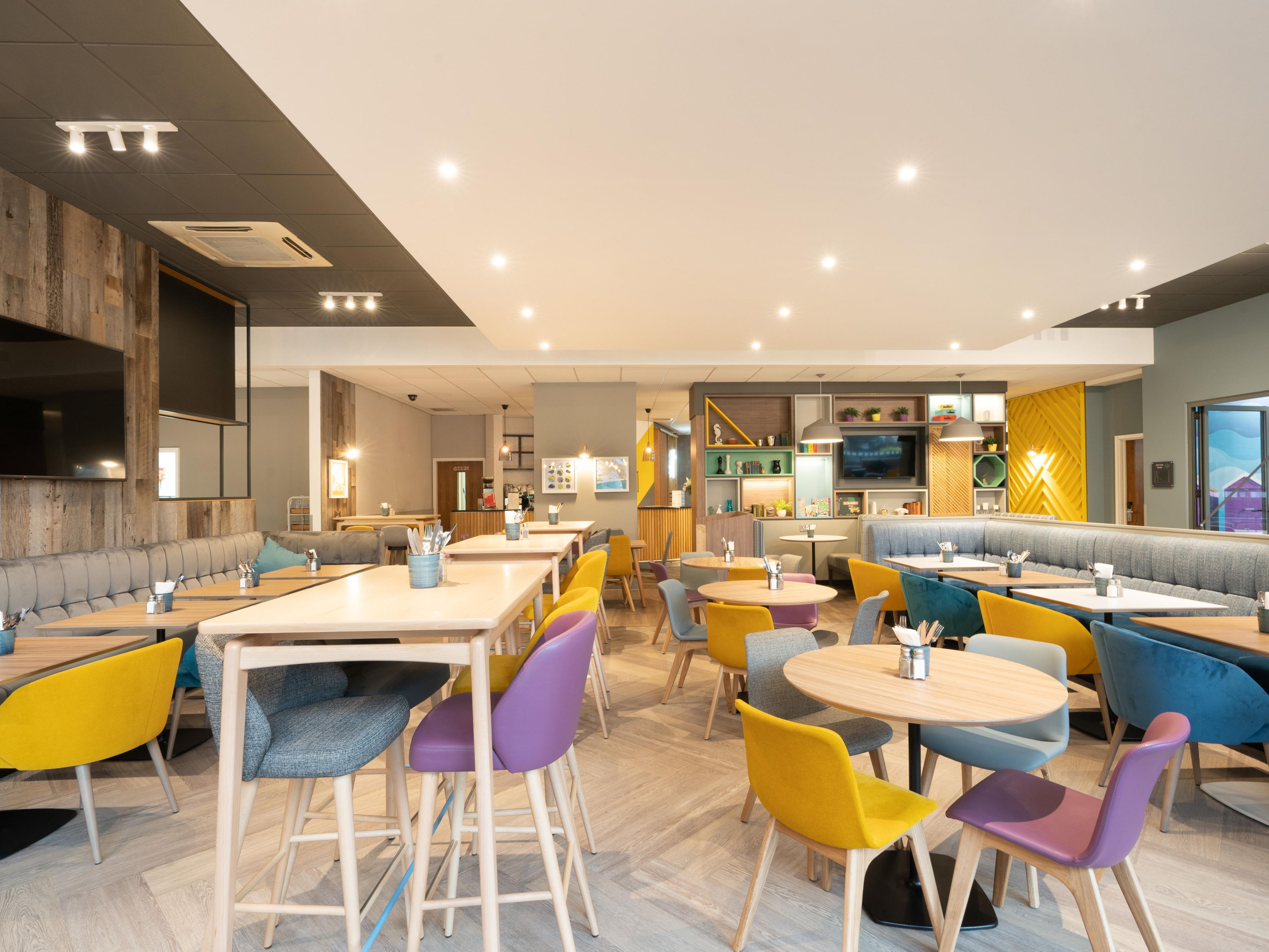 Hotel in Bournemouth, | Holiday Inn Bournemouth Hotel