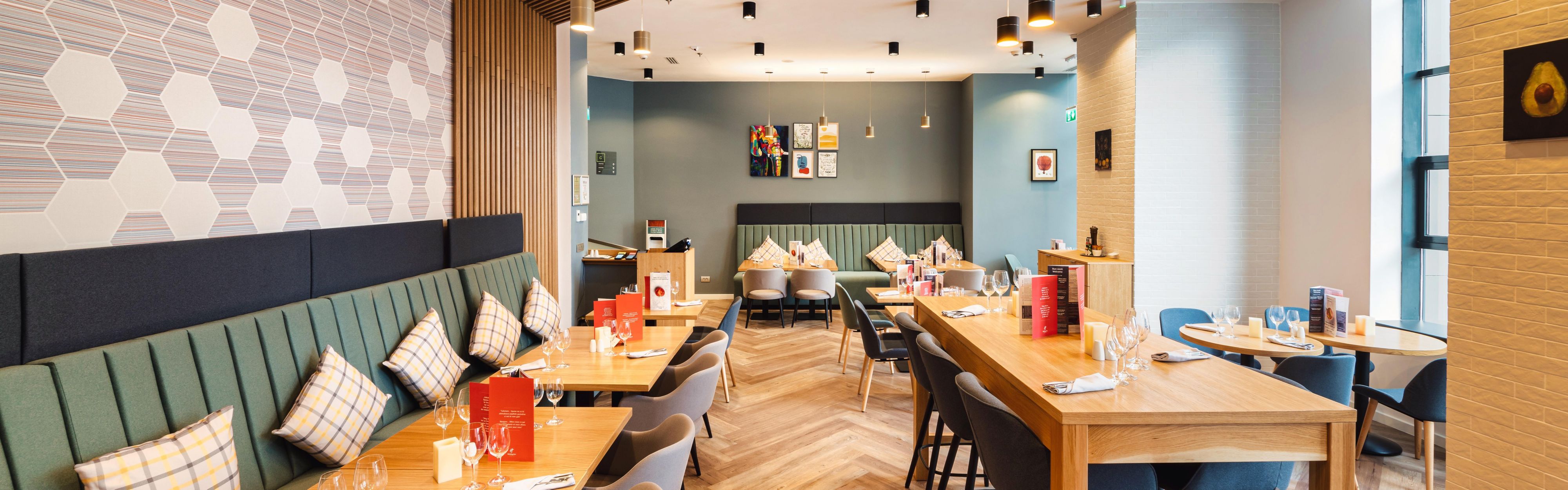 Restaurants Near Holiday Inn Bucharest - Times