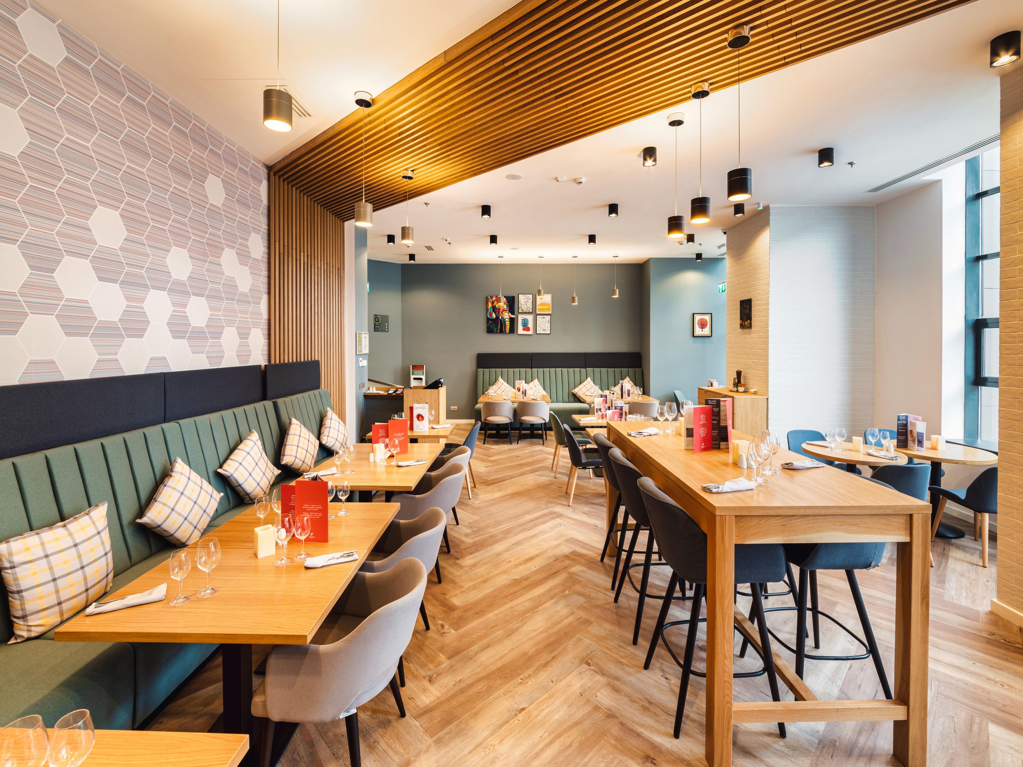 Hotel in Bucharest | Holiday Inn Bucharest - Times Hotel