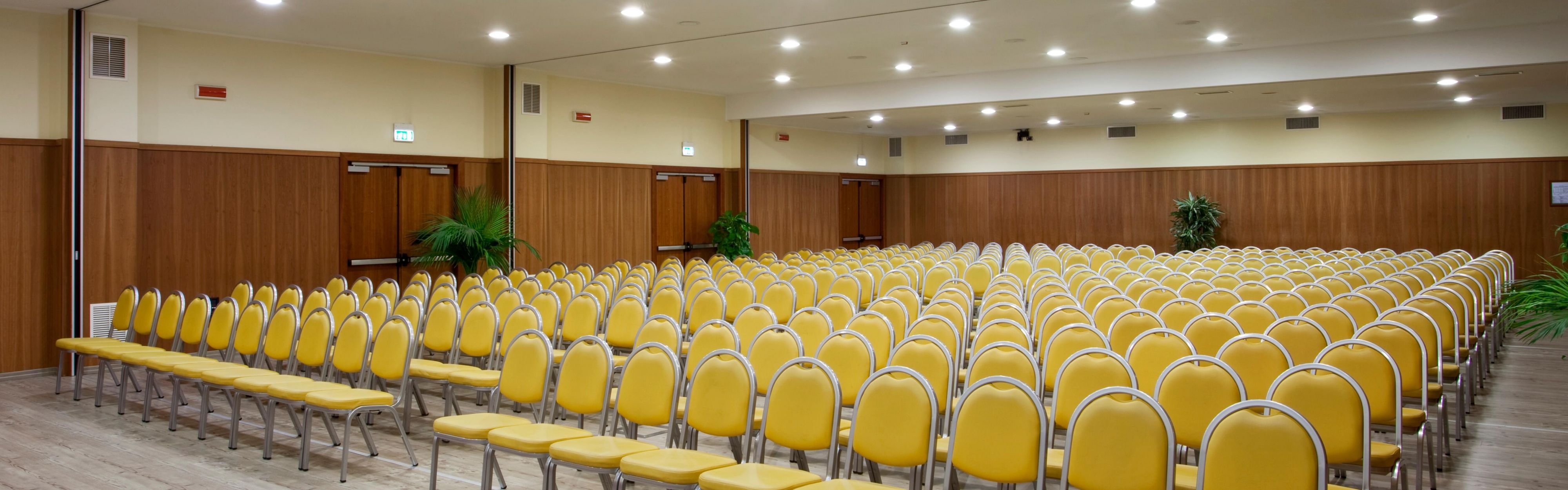 Meeting rooms in Cagliari | Holiday Inn Cagliari - Hotel Groups ...