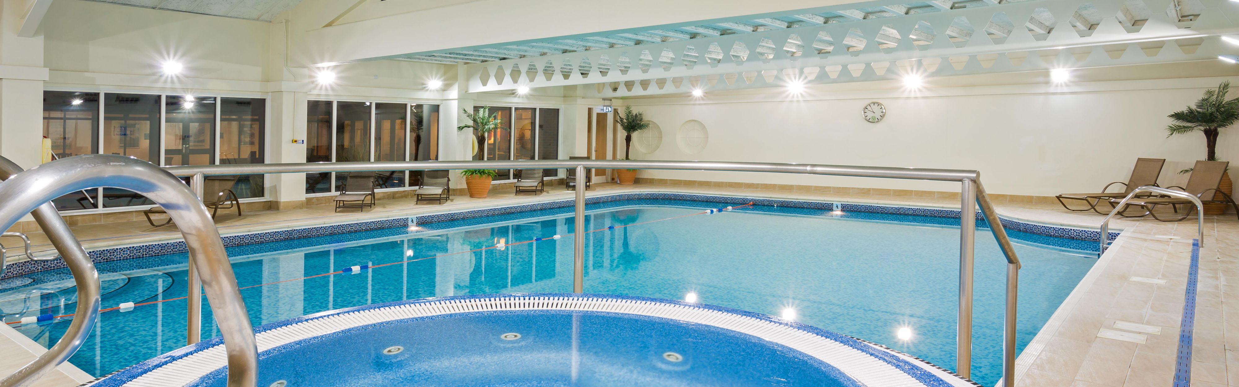 Holiday Inn Cambridge - Free Internet & More