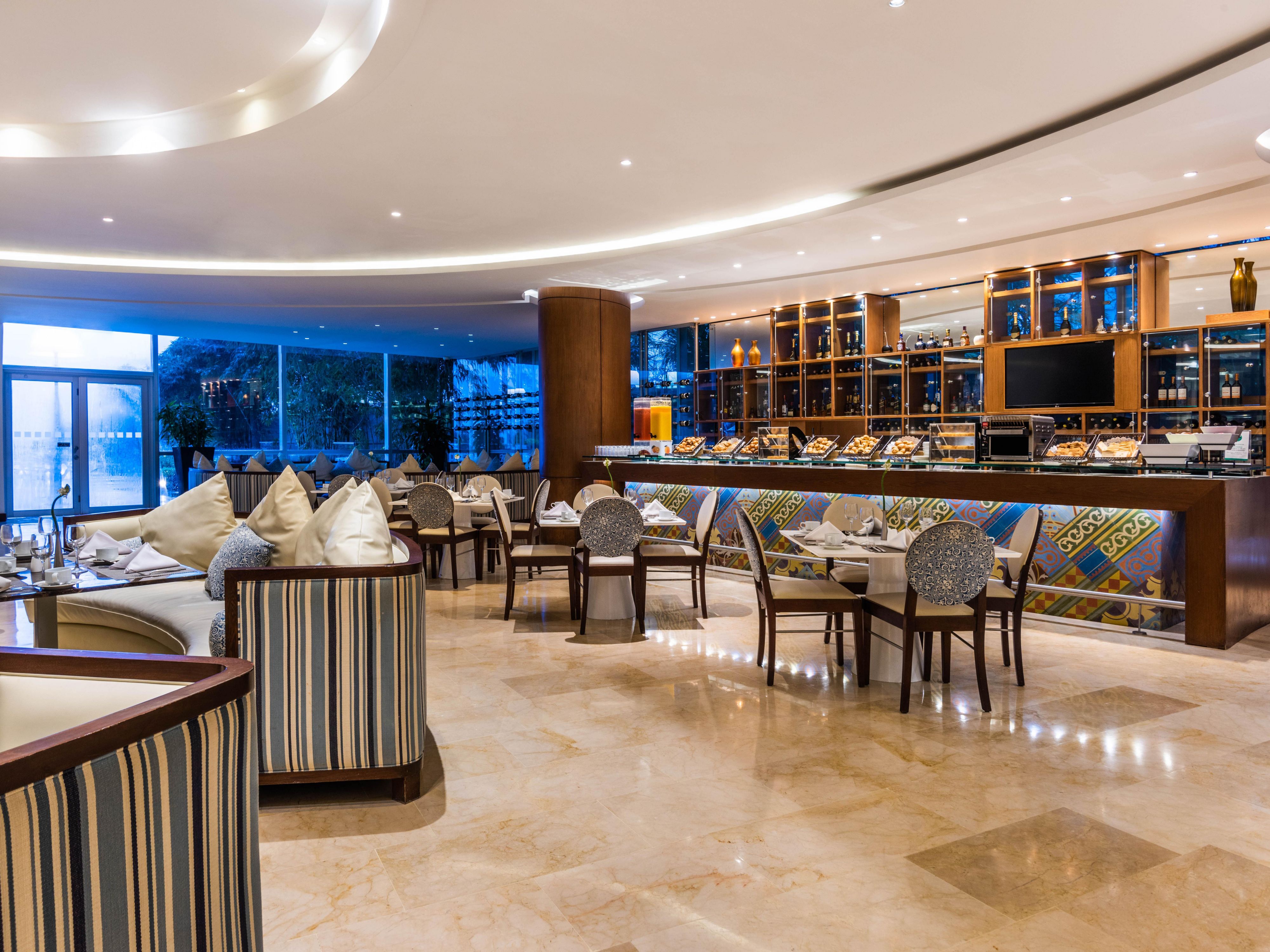 Beachfront Cartagena, Colombia Hotels | Holiday Inn Cartagena Morros