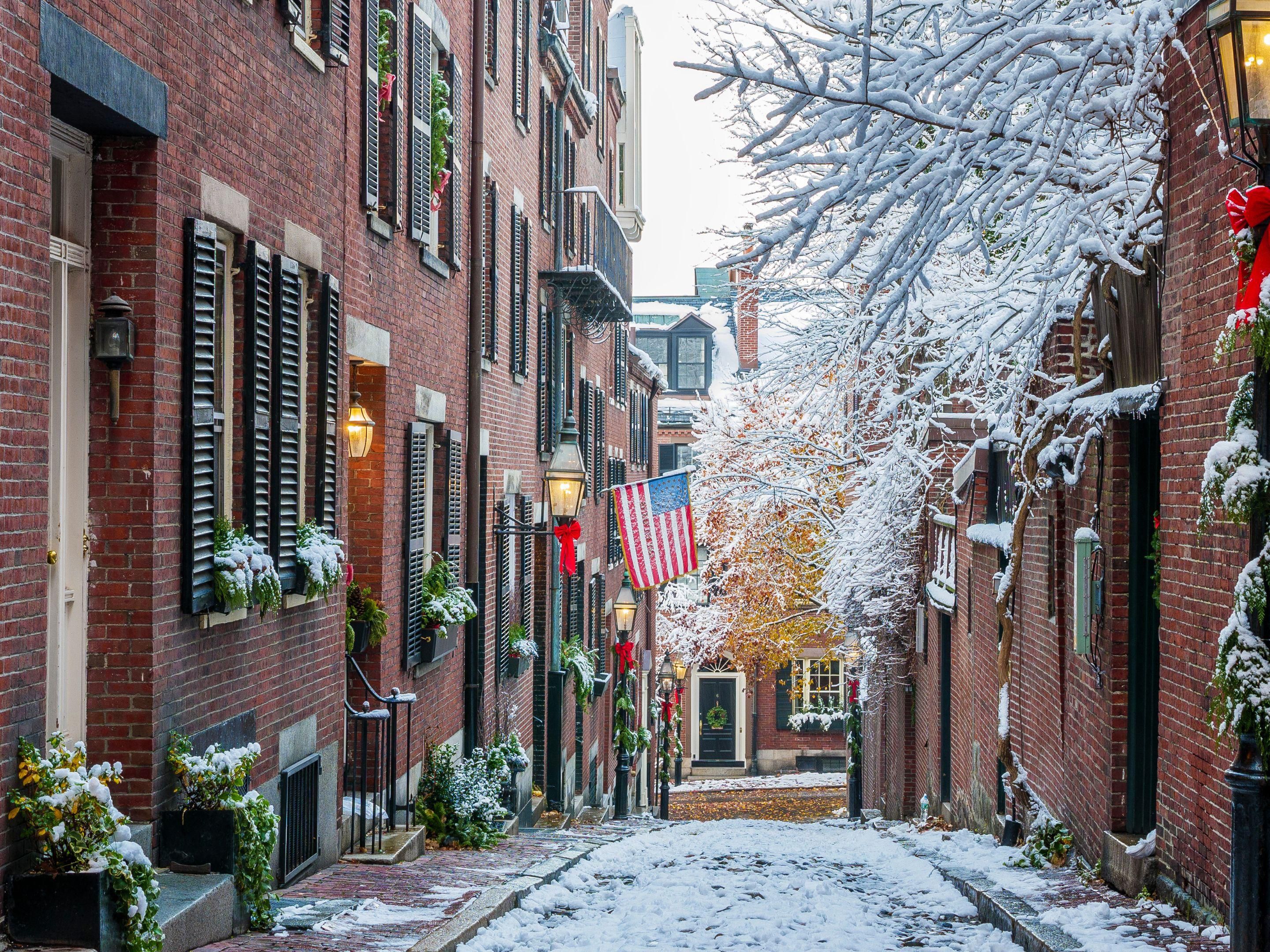 Hotels In Chelsea MA near Boston Logan Airport | Holiday Inn Boston ...