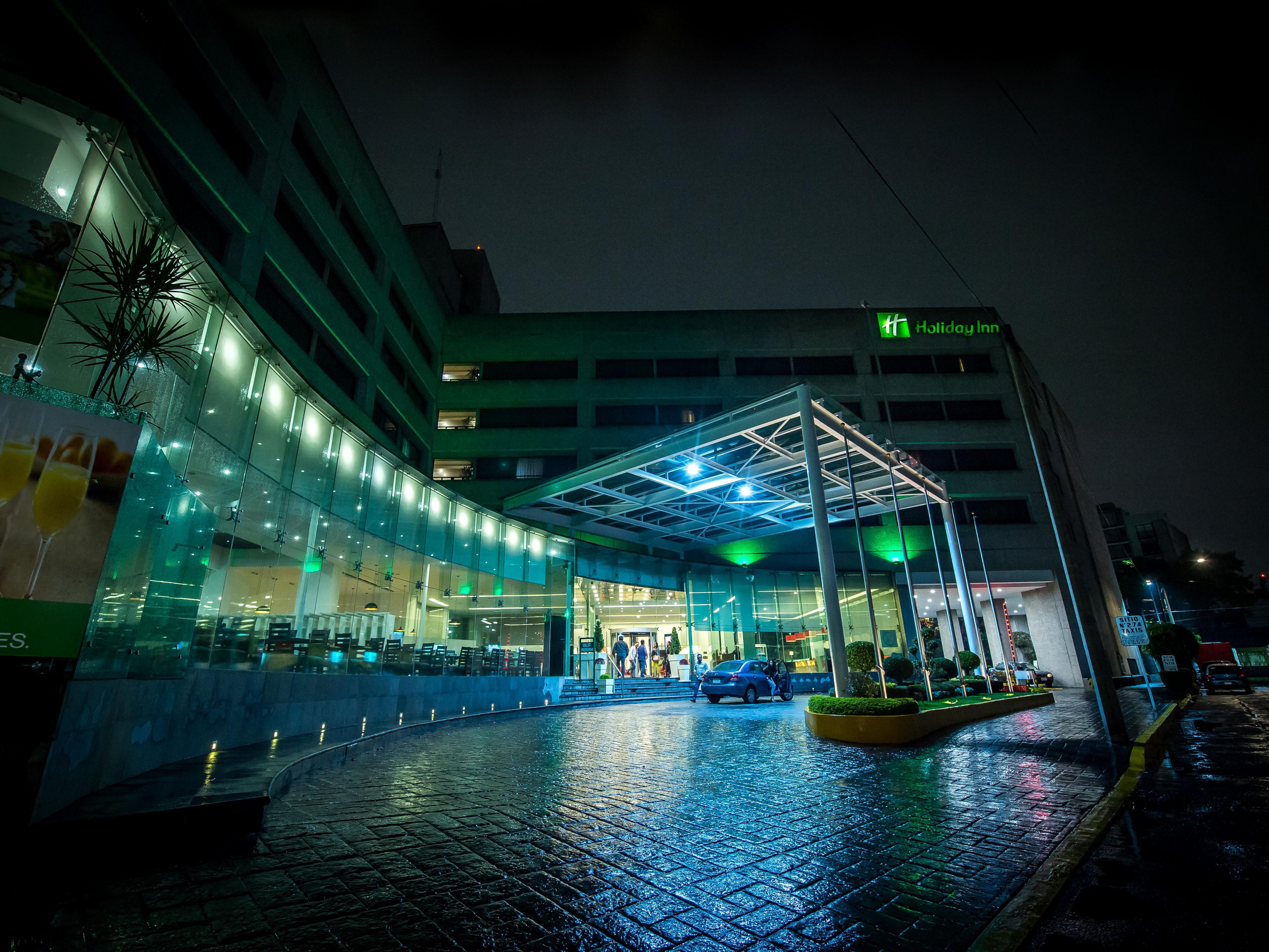 Hotel de Ciudad de México cerca de la Plaza de la Universidad | Holiday ...