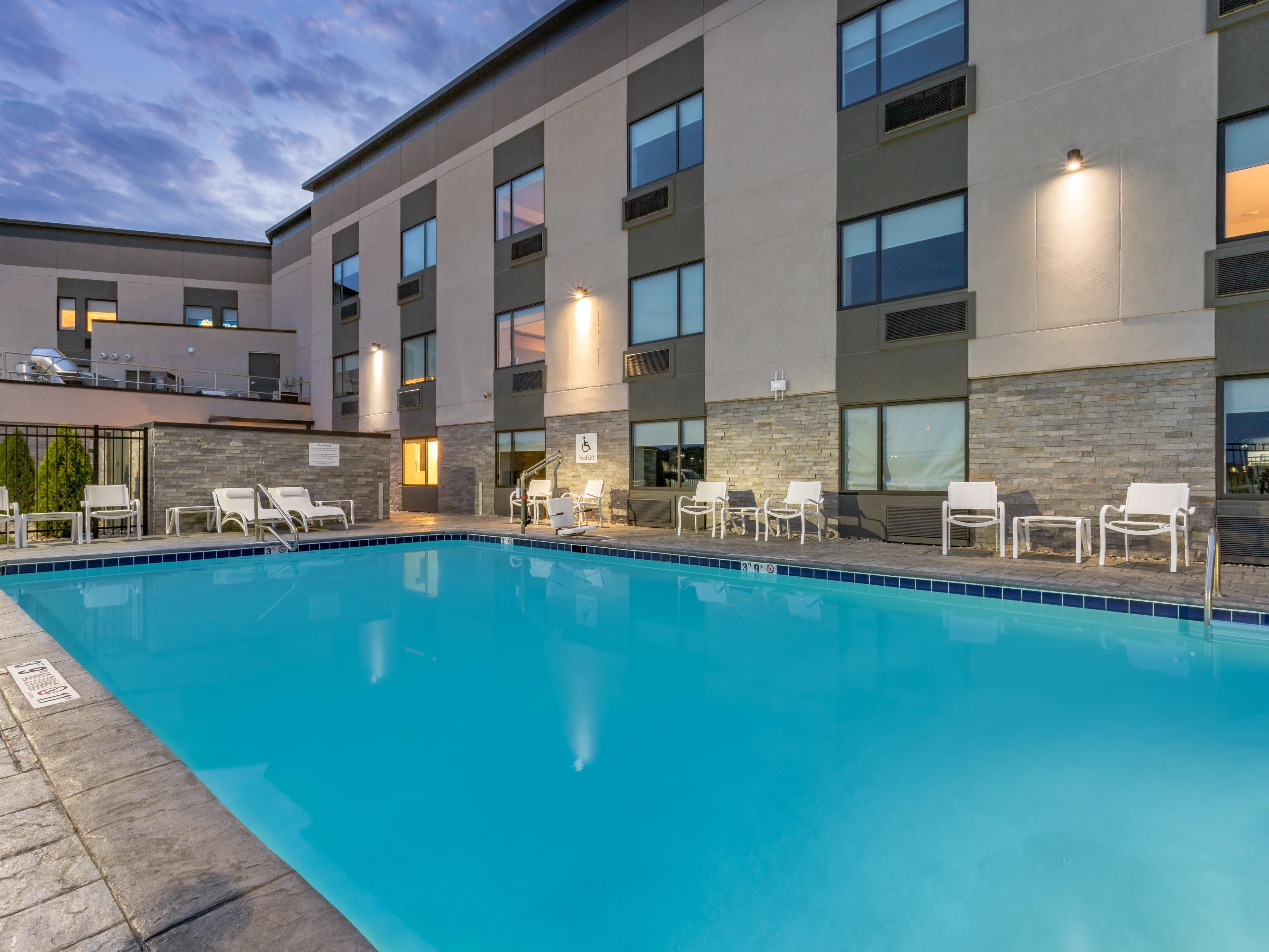 Holiday Inn Columbus - Free Internet & More