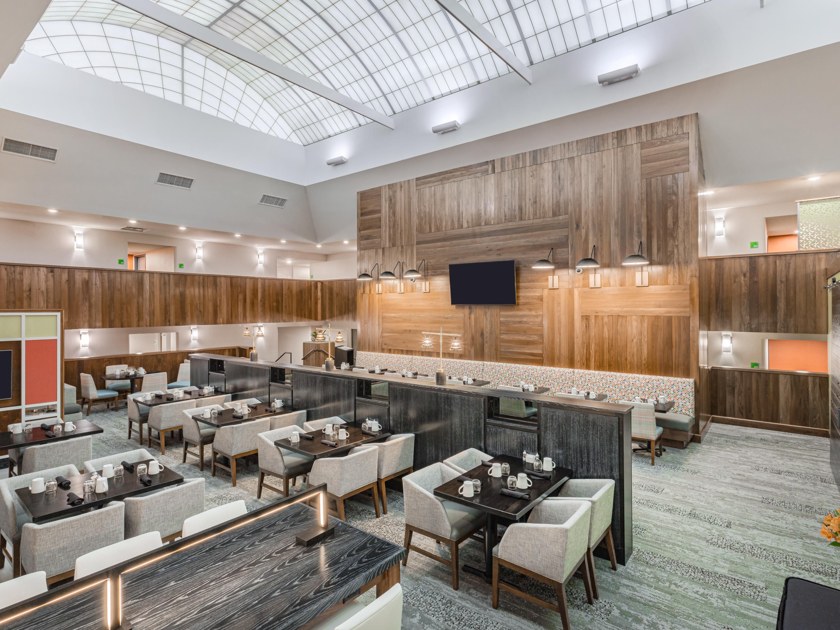 Hotel in Columbus | Holiday Inn Columbus Hotel