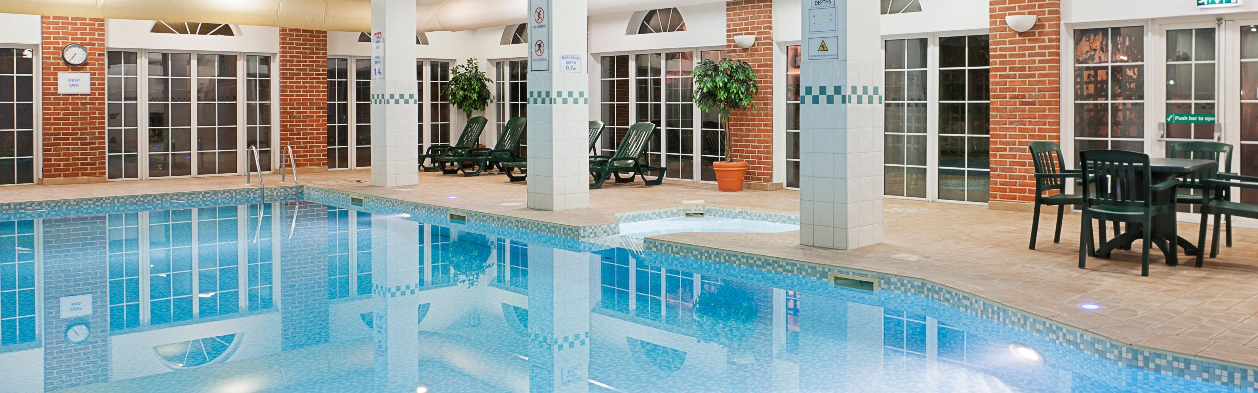 Holiday Inn Corby - Kettering A43 - Free Internet & More