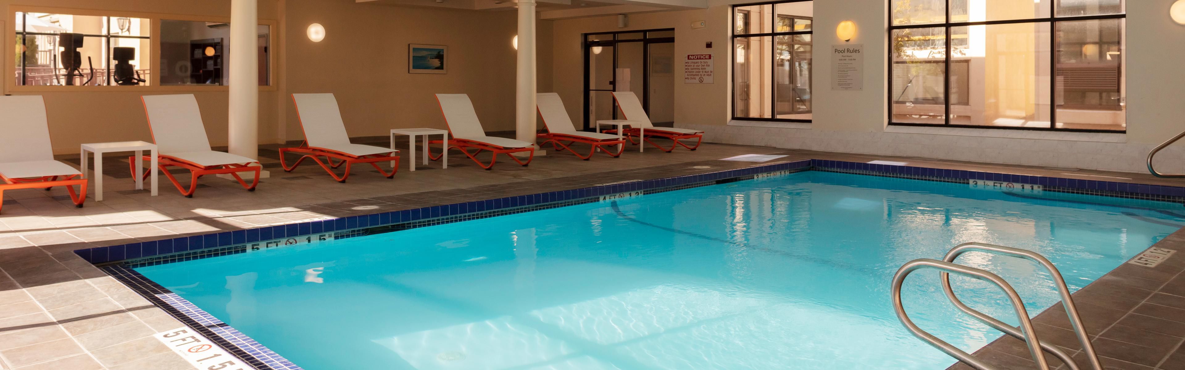 Holiday Inn Boston-Dedham Htl & Conf Ctr - Free Internet & More