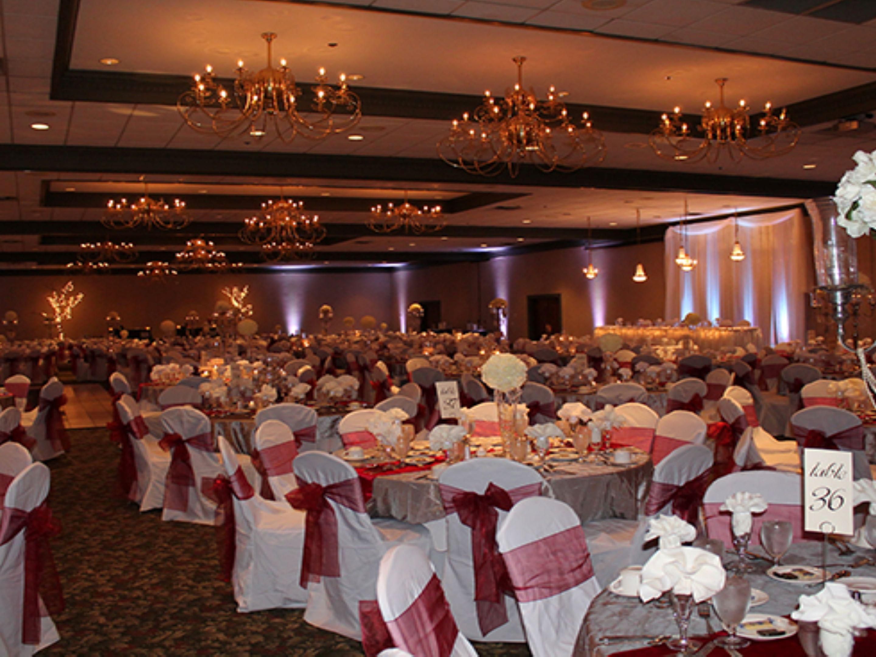 Hotel in Effingham, IL near Eastern Illinois University | Holiday Inn ...