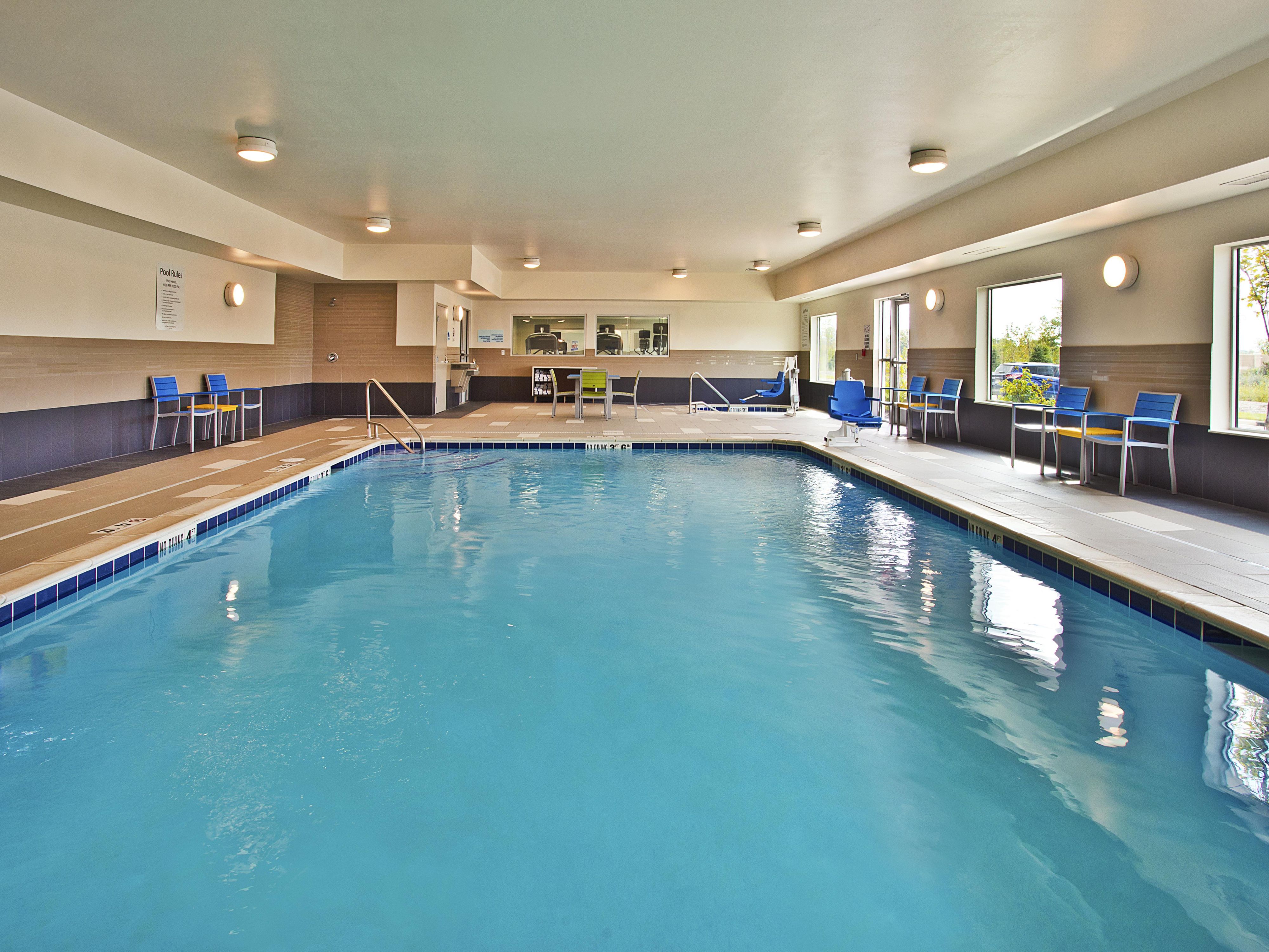 Hotel with Pool near Michigan Stadium | Holiday Inn Express & Suites ...