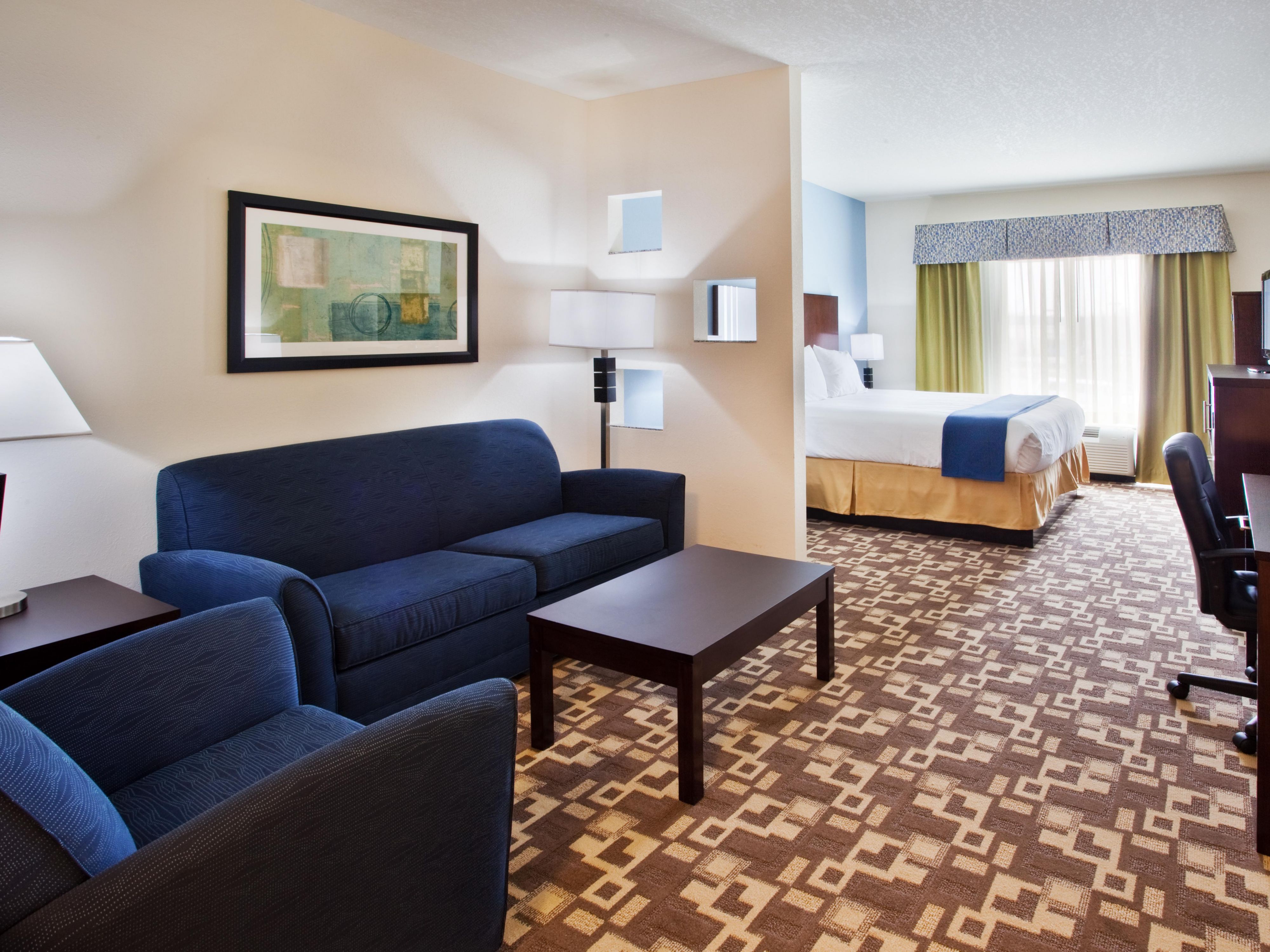 Rooms & Suites