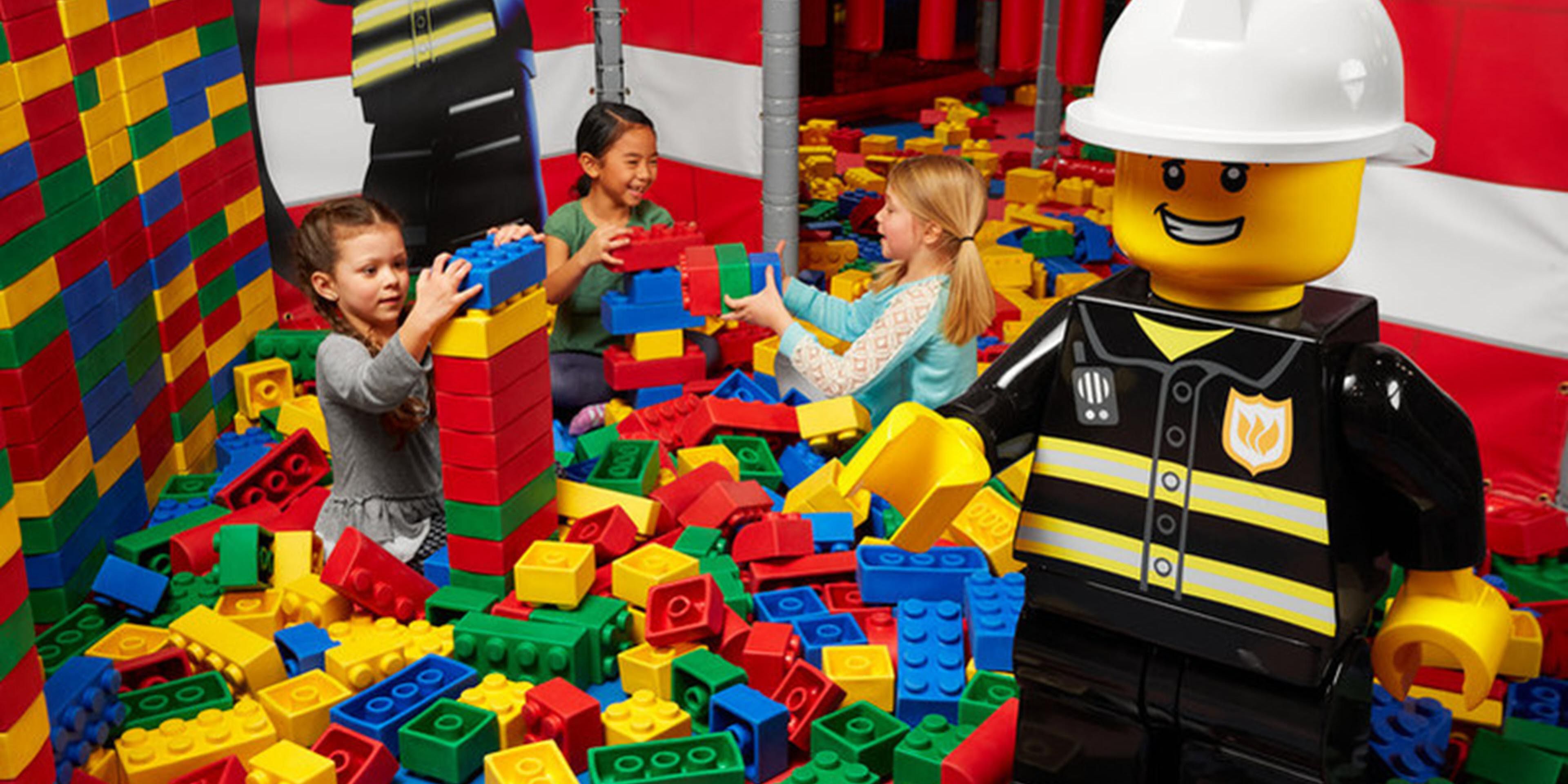 Kid Friendly Hotels in Auburn Hills, MI | Holiday Inn Express & Suites ...
