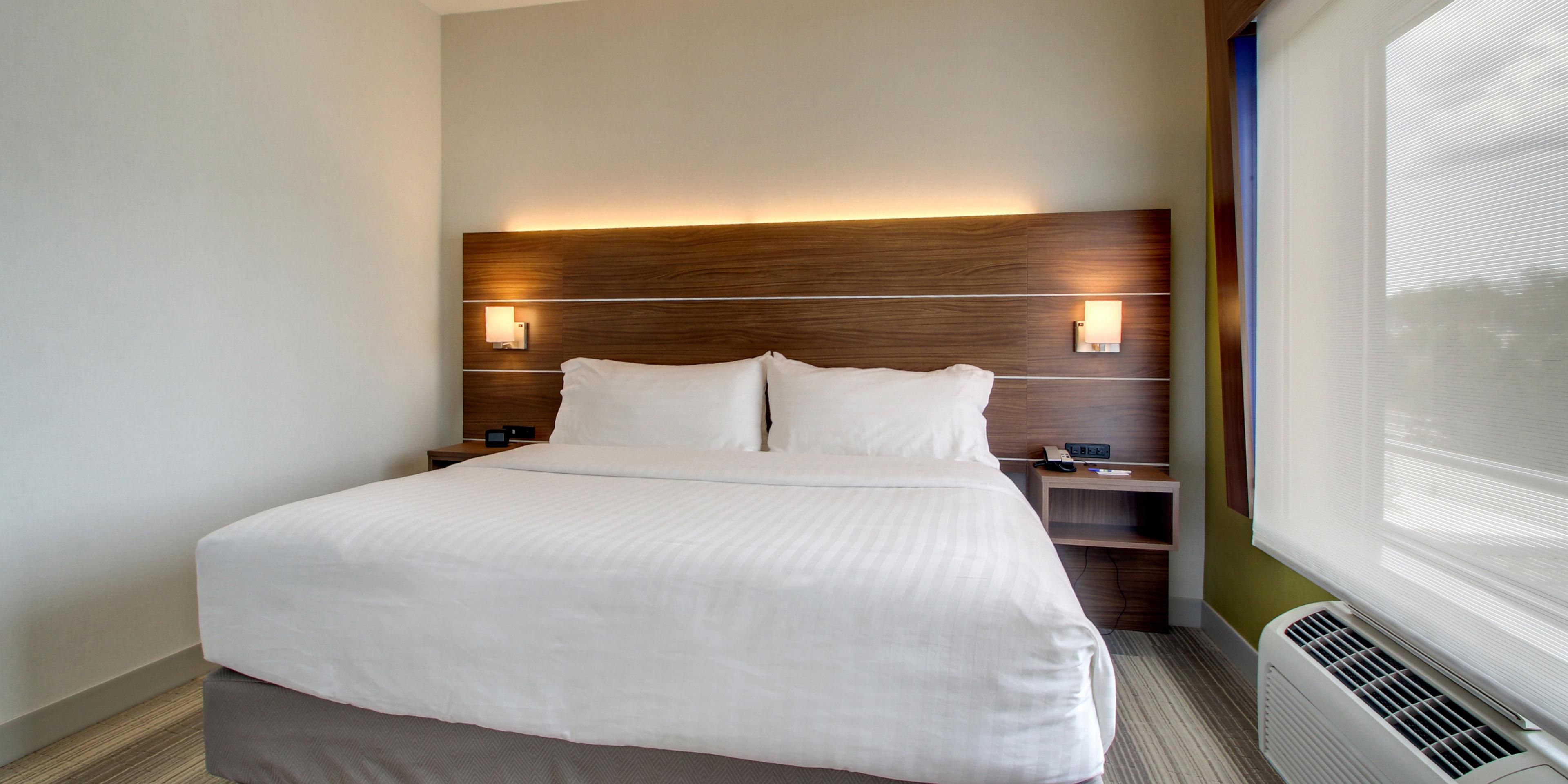 Holiday Inn Express & Suites Aurora - Naperville Guest Room & Suite Options
