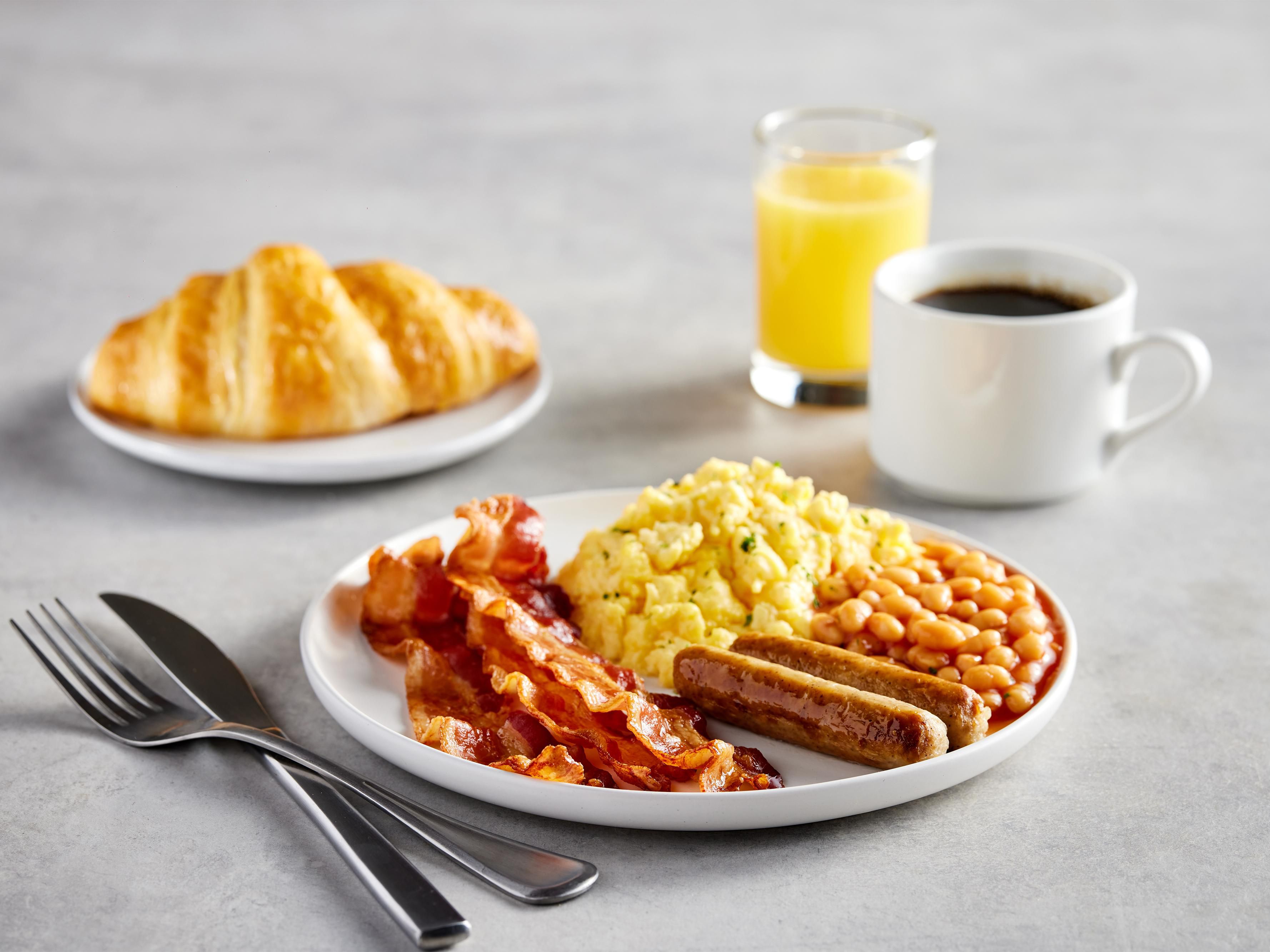 Holiday Inn Express & Suites Aurora - Aurora,