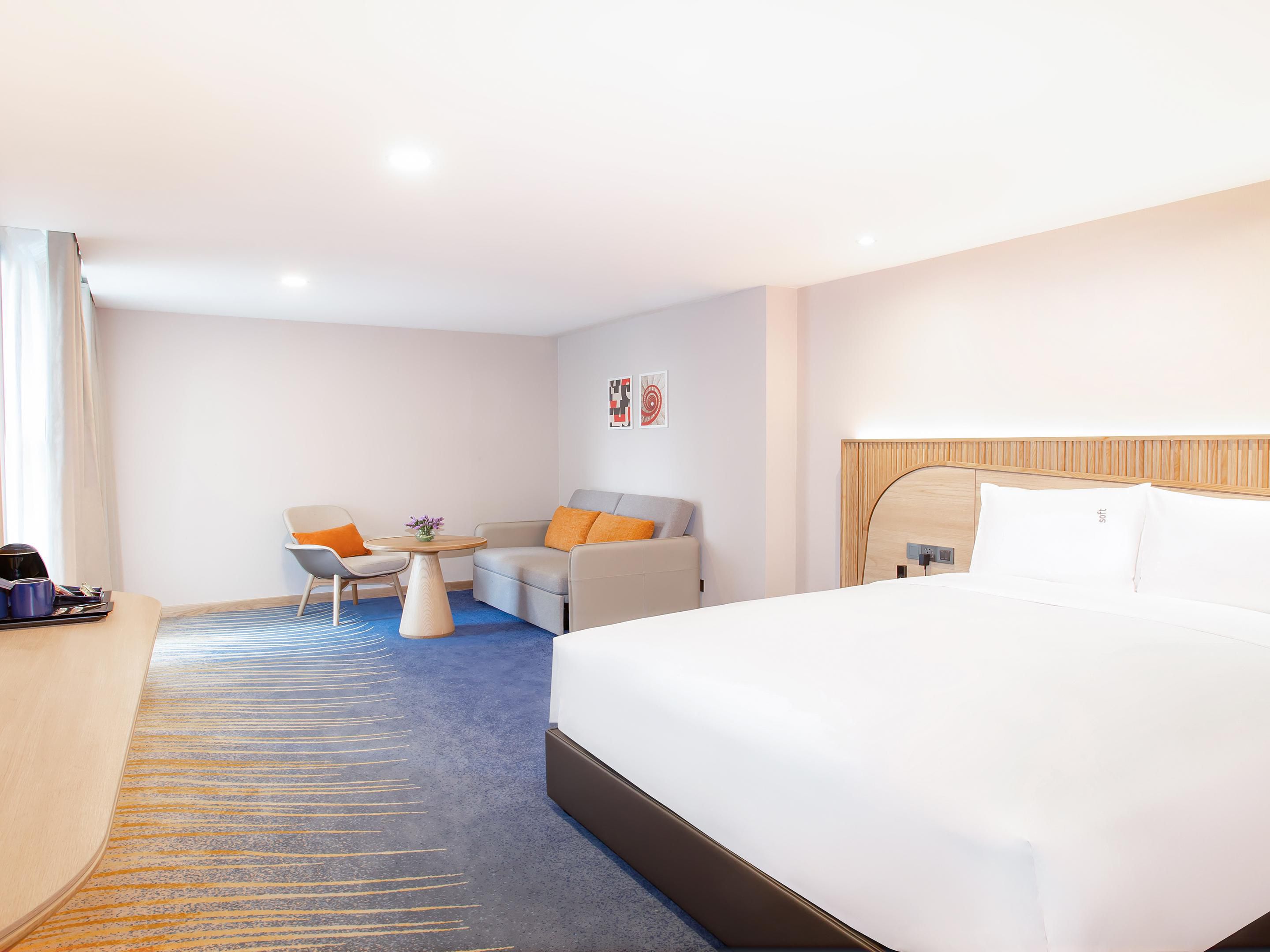 Stay in one of the best Bangkok riverside hotels: Retreat near Sathorn Pier