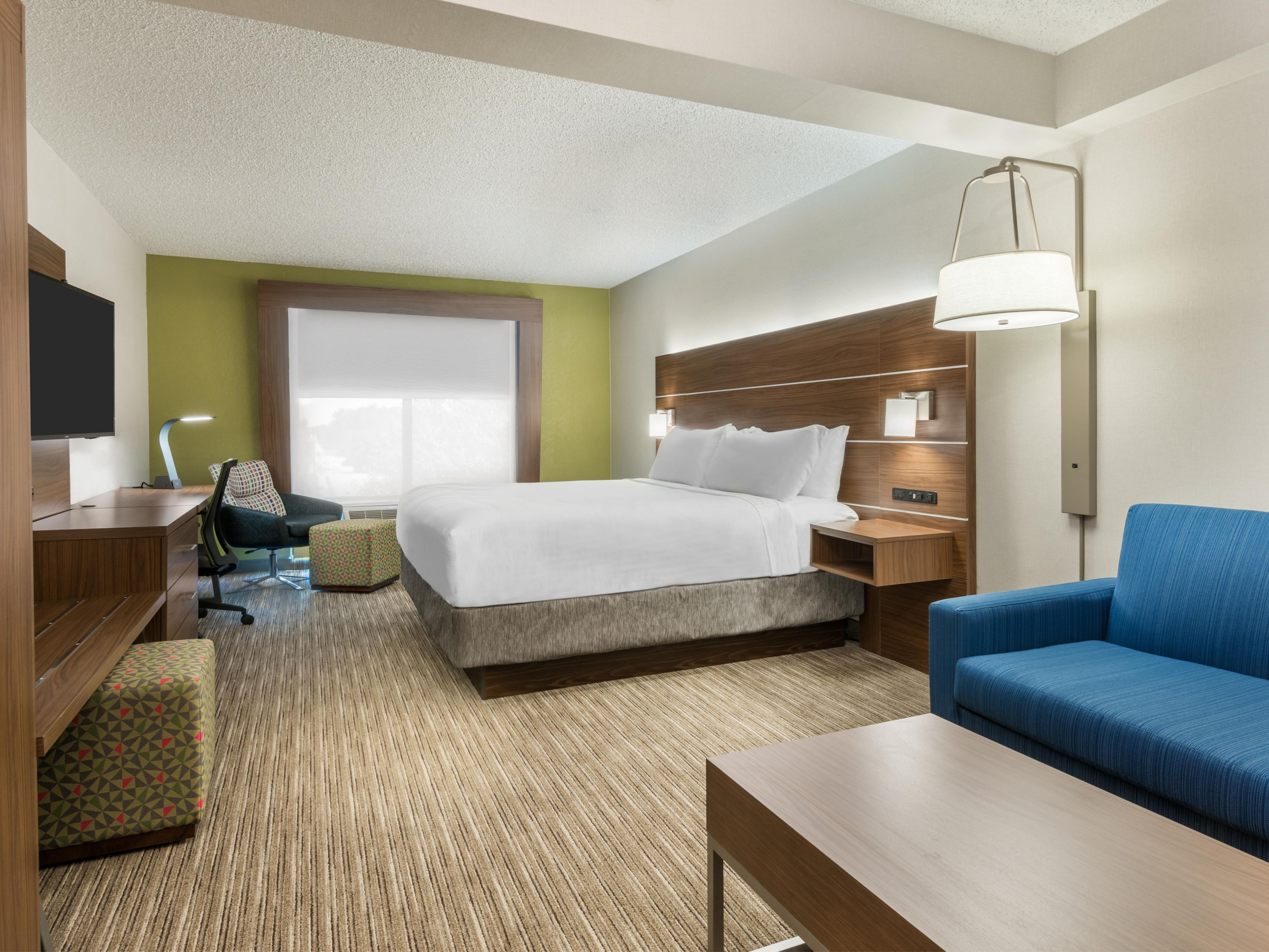 Affordable Hotel in Bentonville, AR | Holiday Inn Express & Suites ...