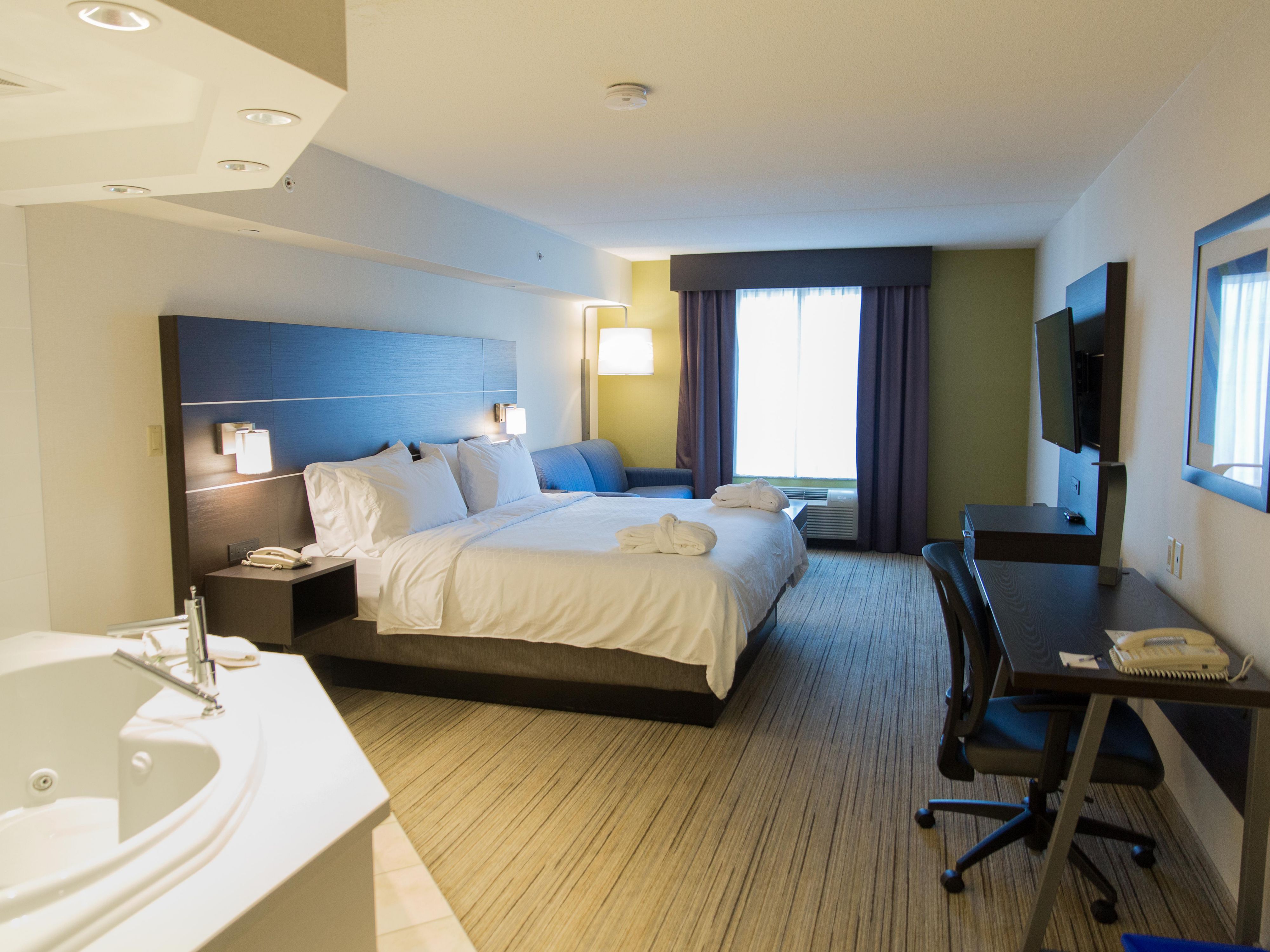 Brampton Hotels near Toronto Pearson Airport | Holiday Inn Express ...