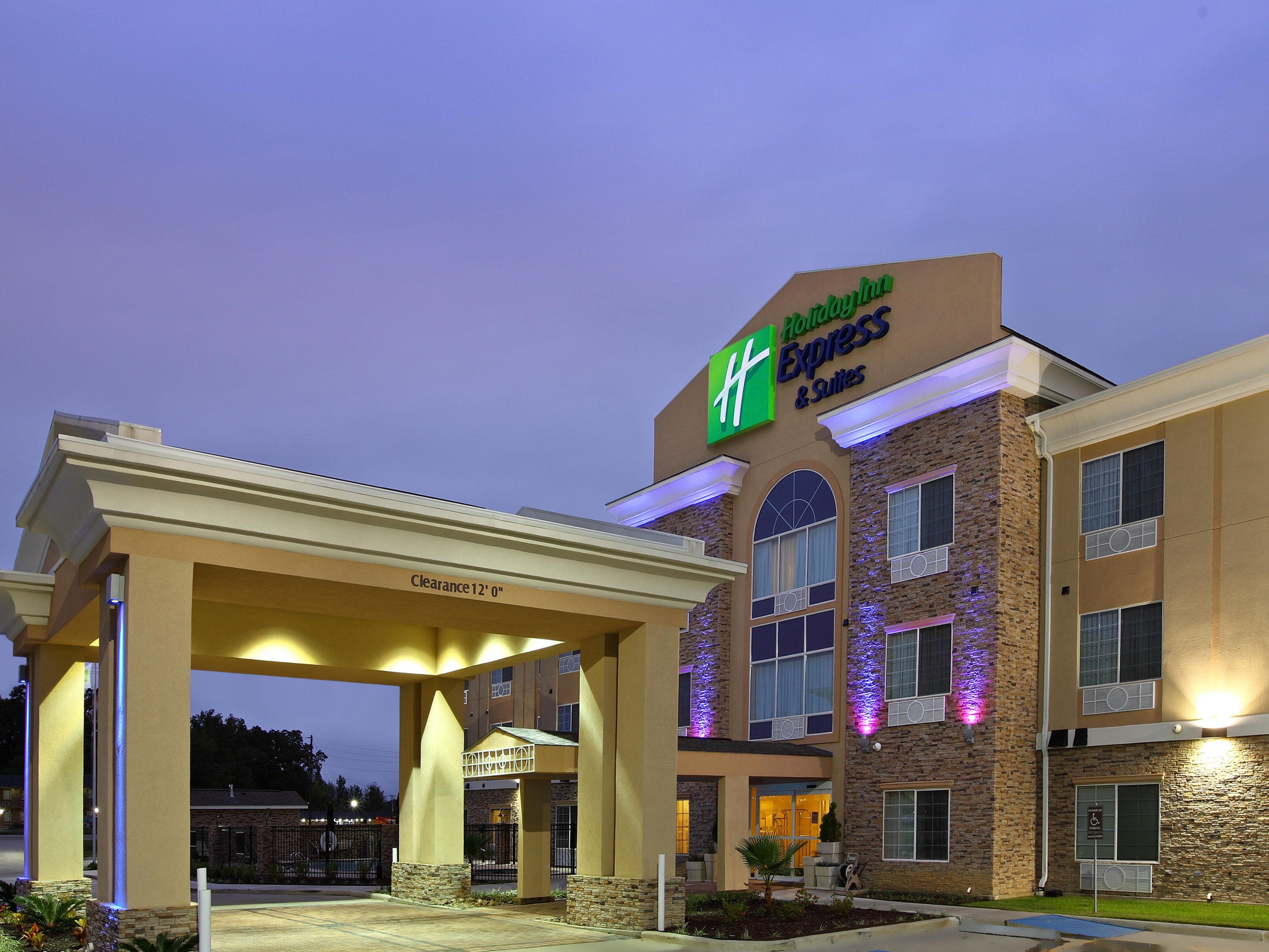 Affordable Hotels in Carthage, TX | Holiday Inn Express & Suites Carthage