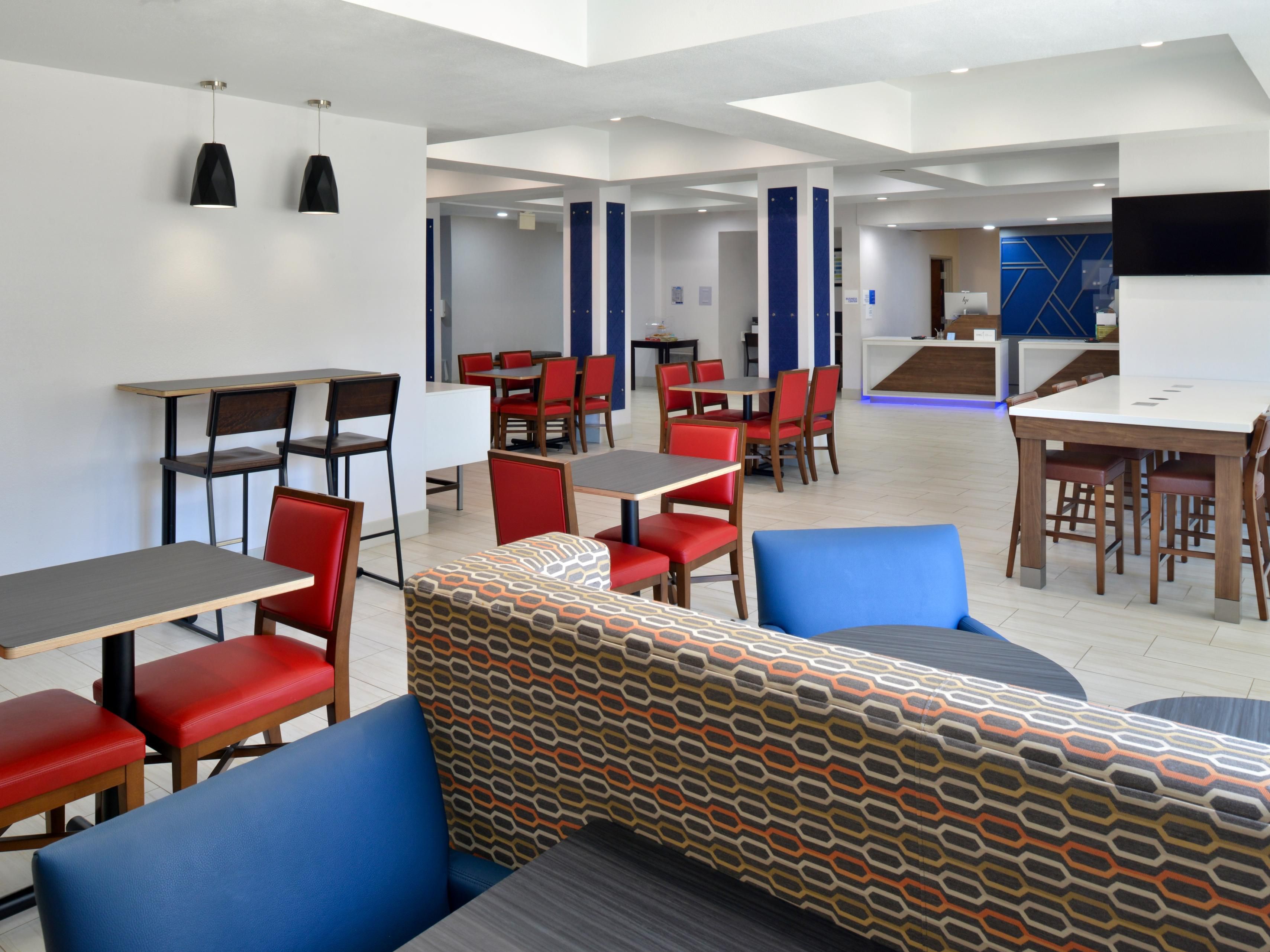 Affordable Hotel in Carthage, TX | Holiday Inn Express & Suites Carthage