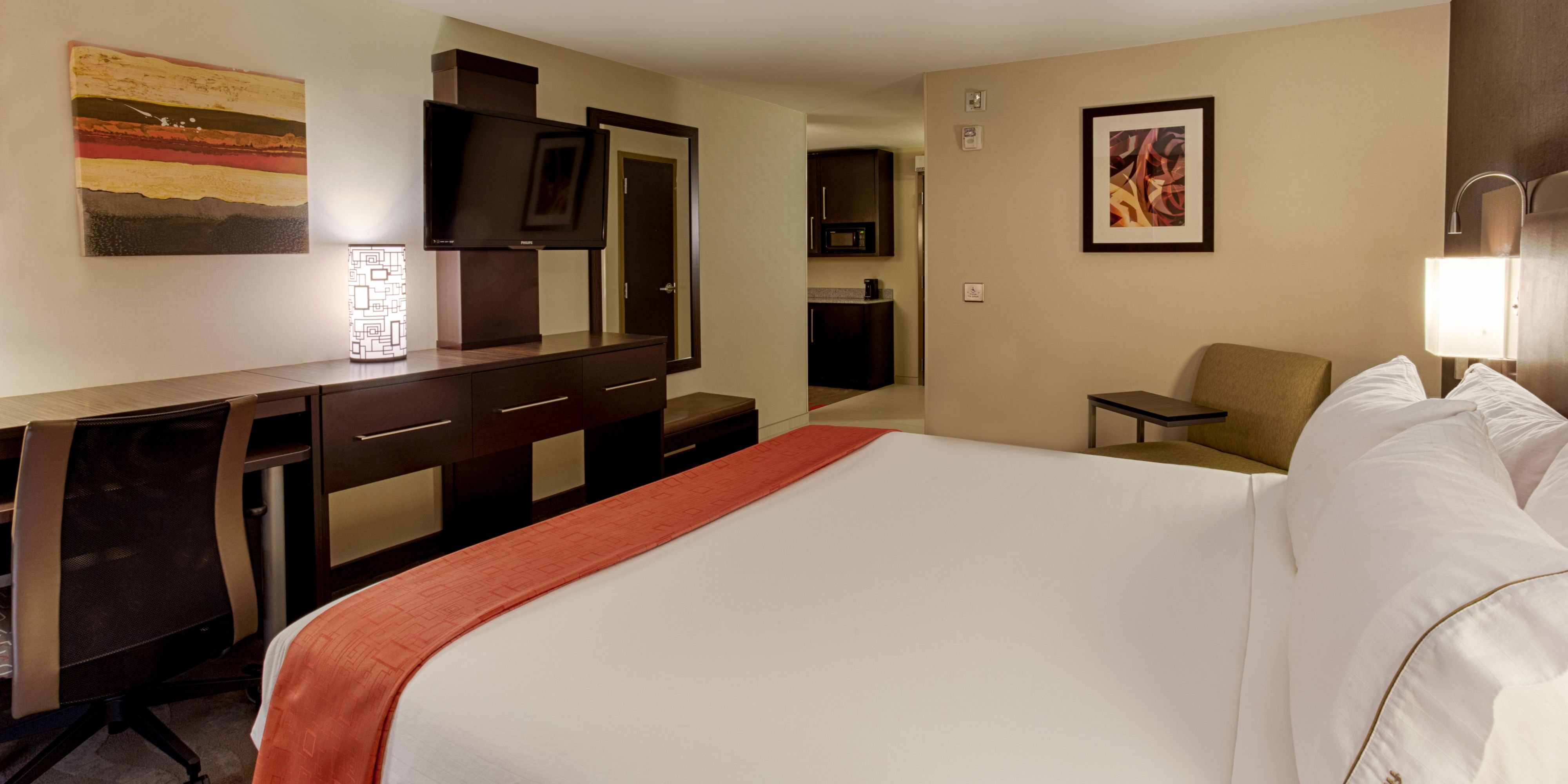 Rooms & Suites