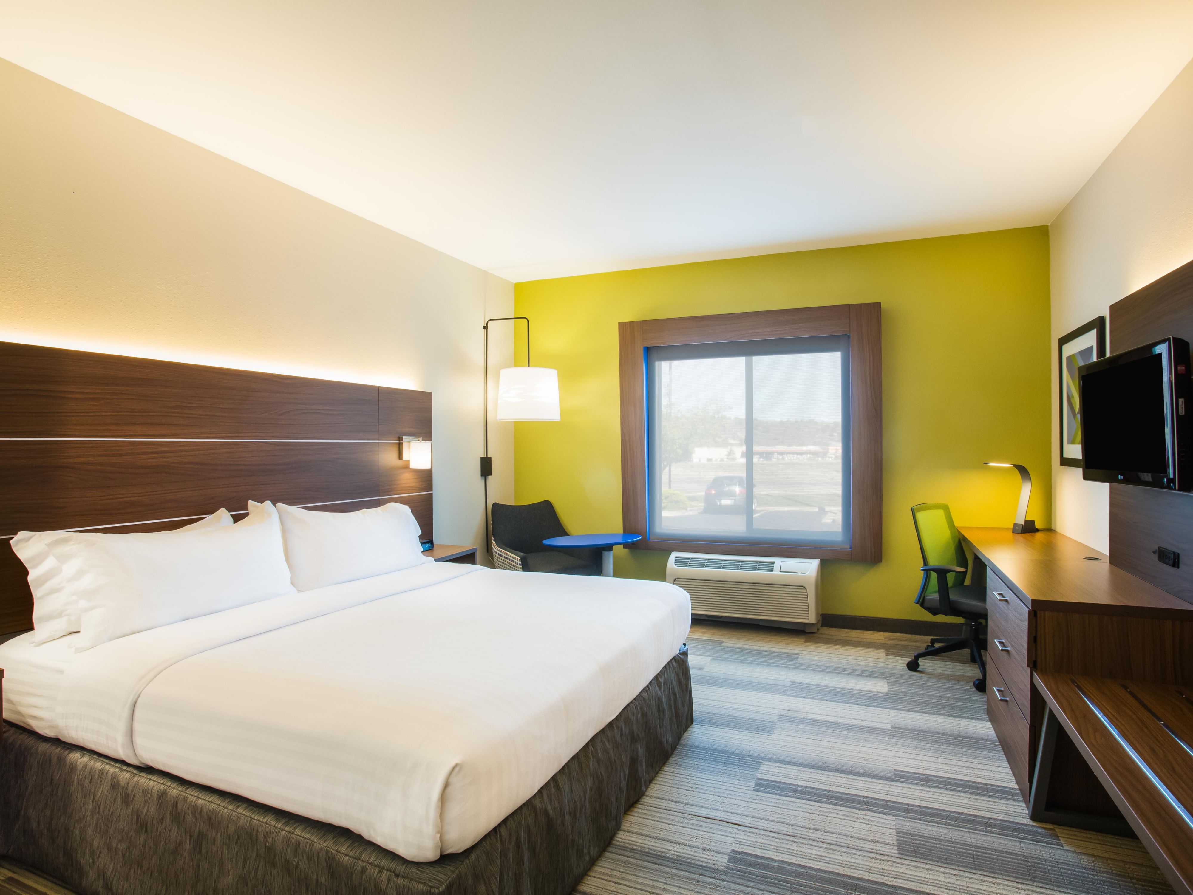Holiday Inn Express & Suites Cedar City Guest Room & Suite Options