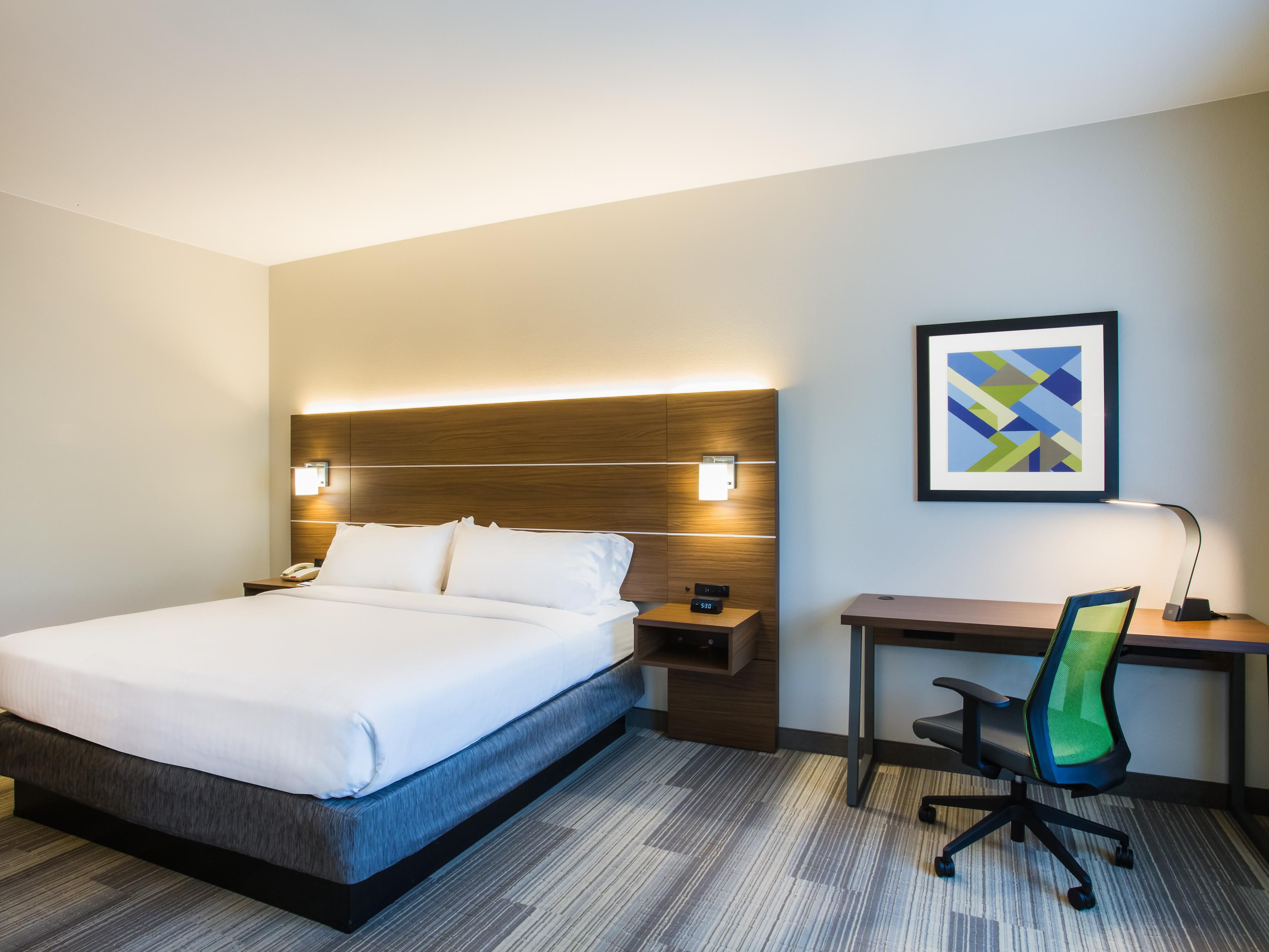 Holiday Inn Express & Suites Cedar City Guest Room & Suite Options