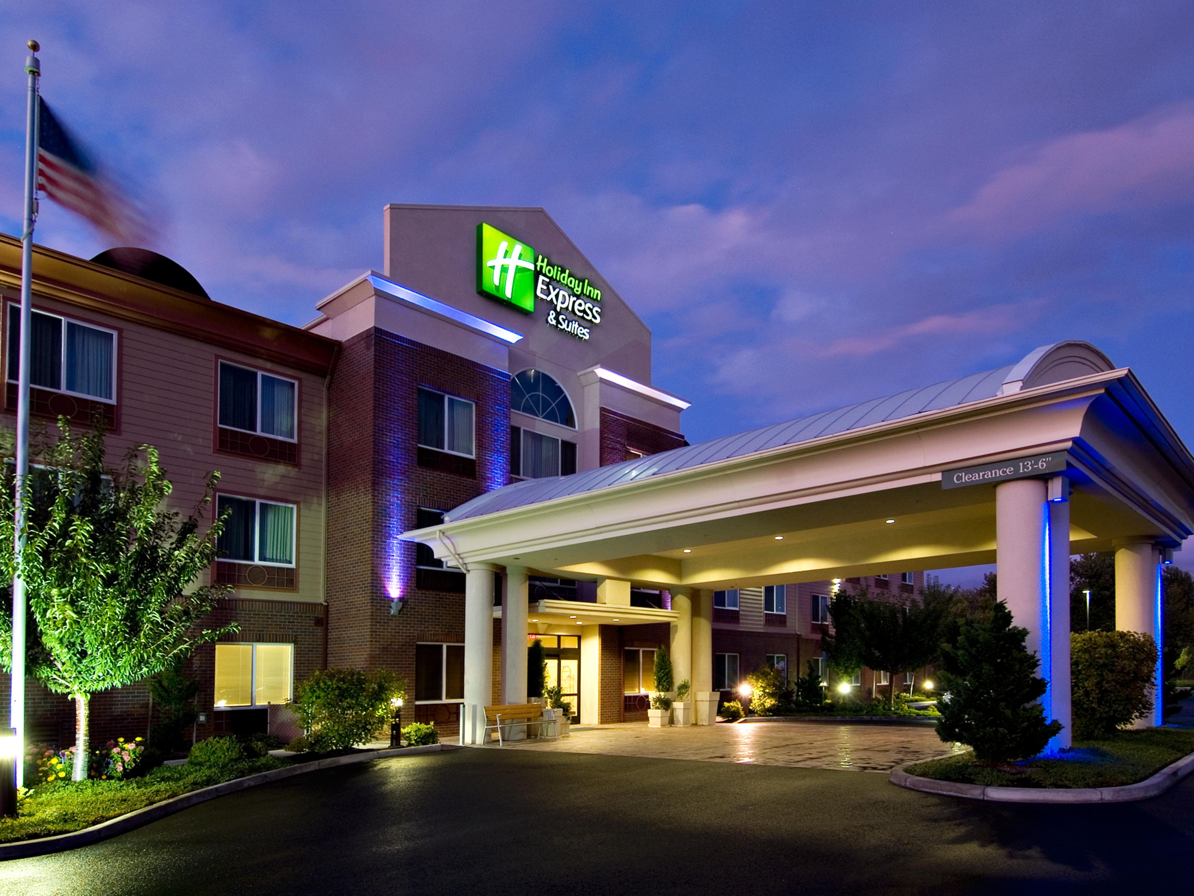 Medford Oregon Hotels | Holiday Inn Express & Suites Medford/Central Point