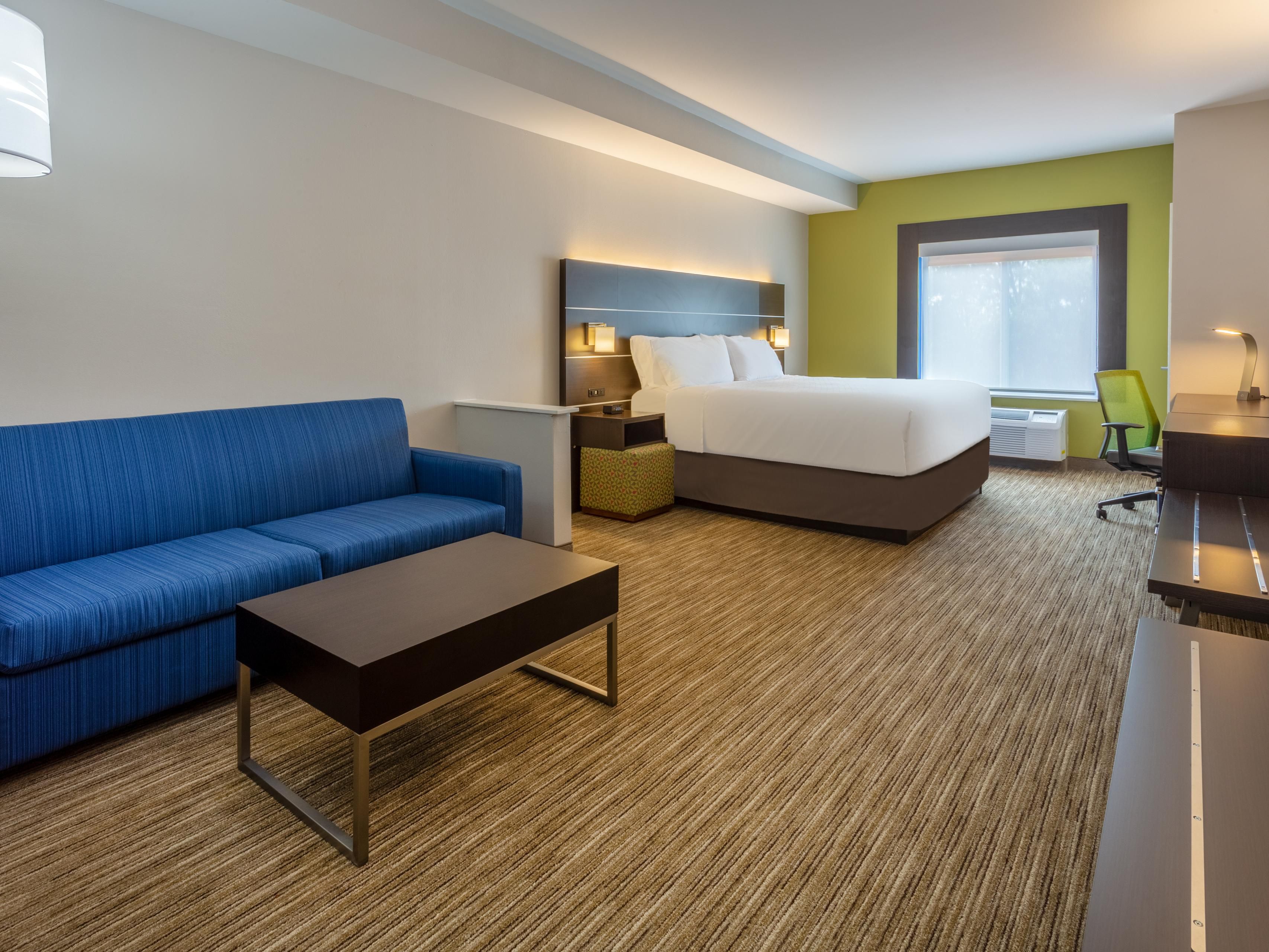 Rooms & Suites