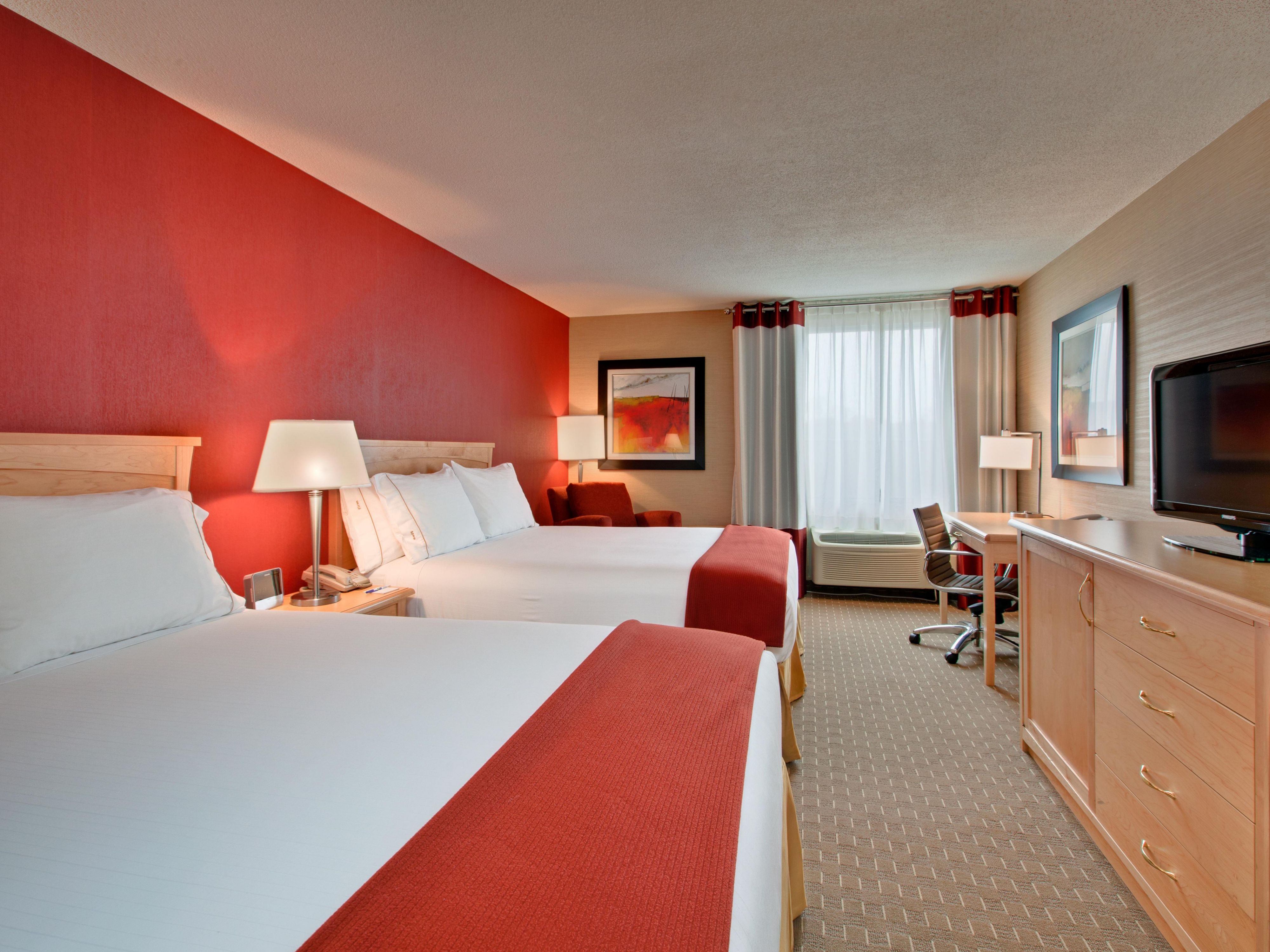 Holiday Inn Express & Suites Chatham South Guest Room & Suite Options