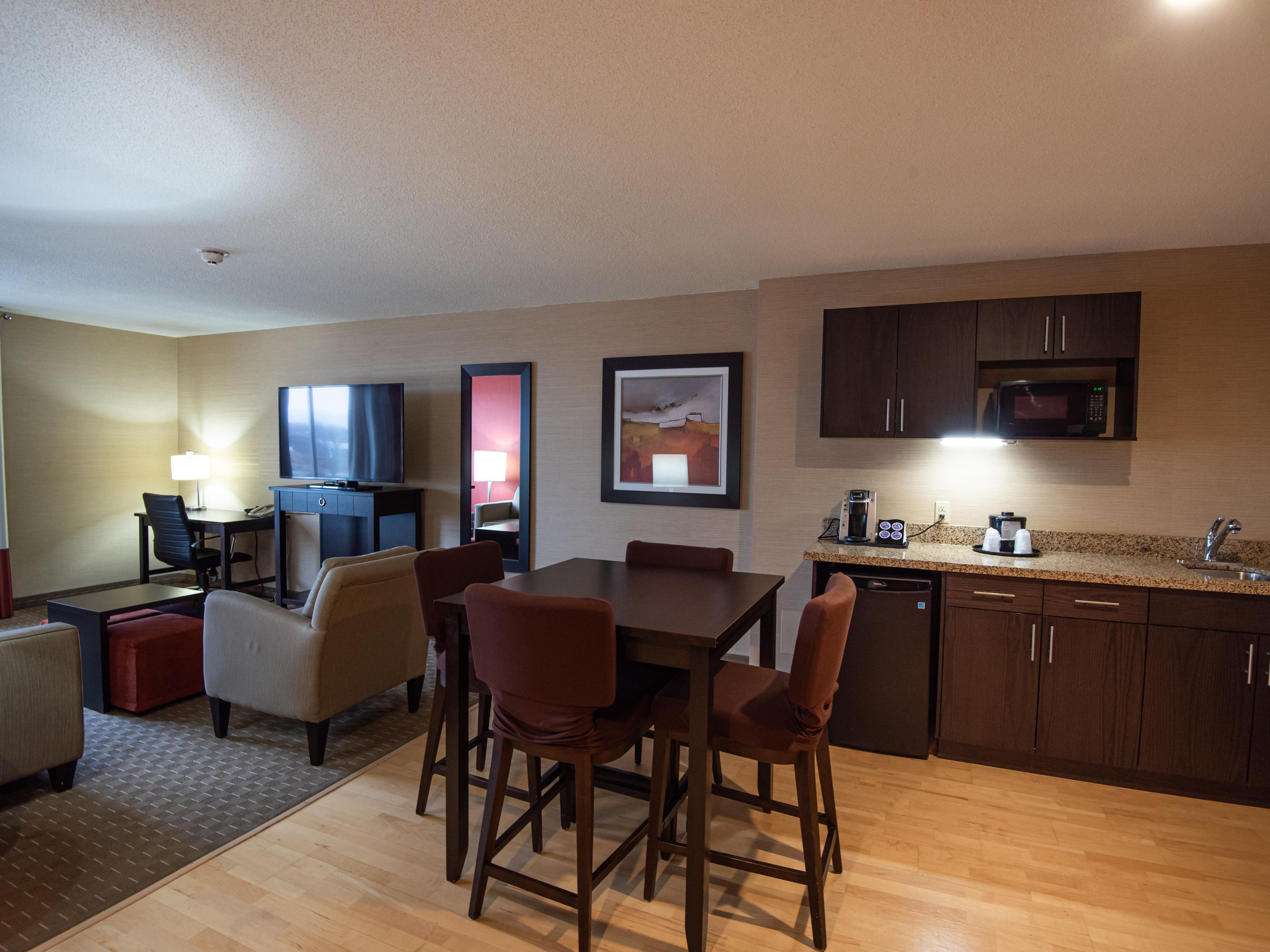 Holiday Inn Express & Suites Chatham South Guest Room & Suite Options