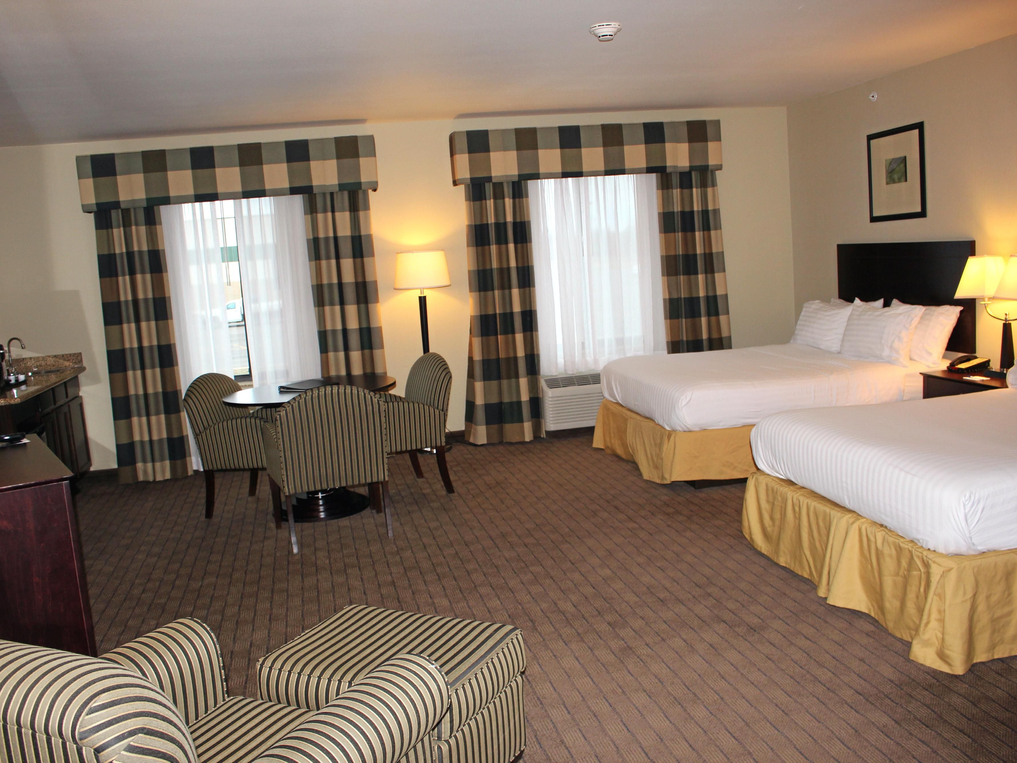Rooms & Suites