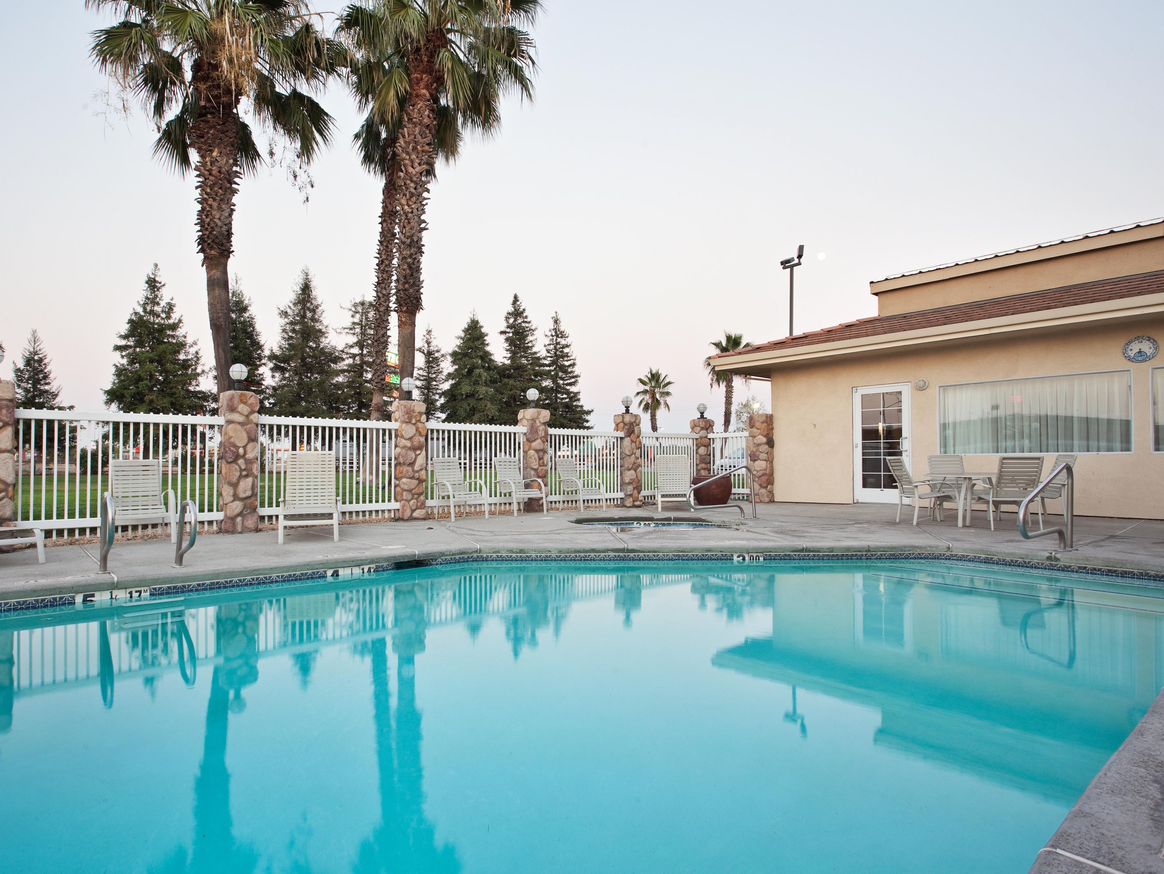 Holiday Inn Express & Suites Corning - Corning, United States