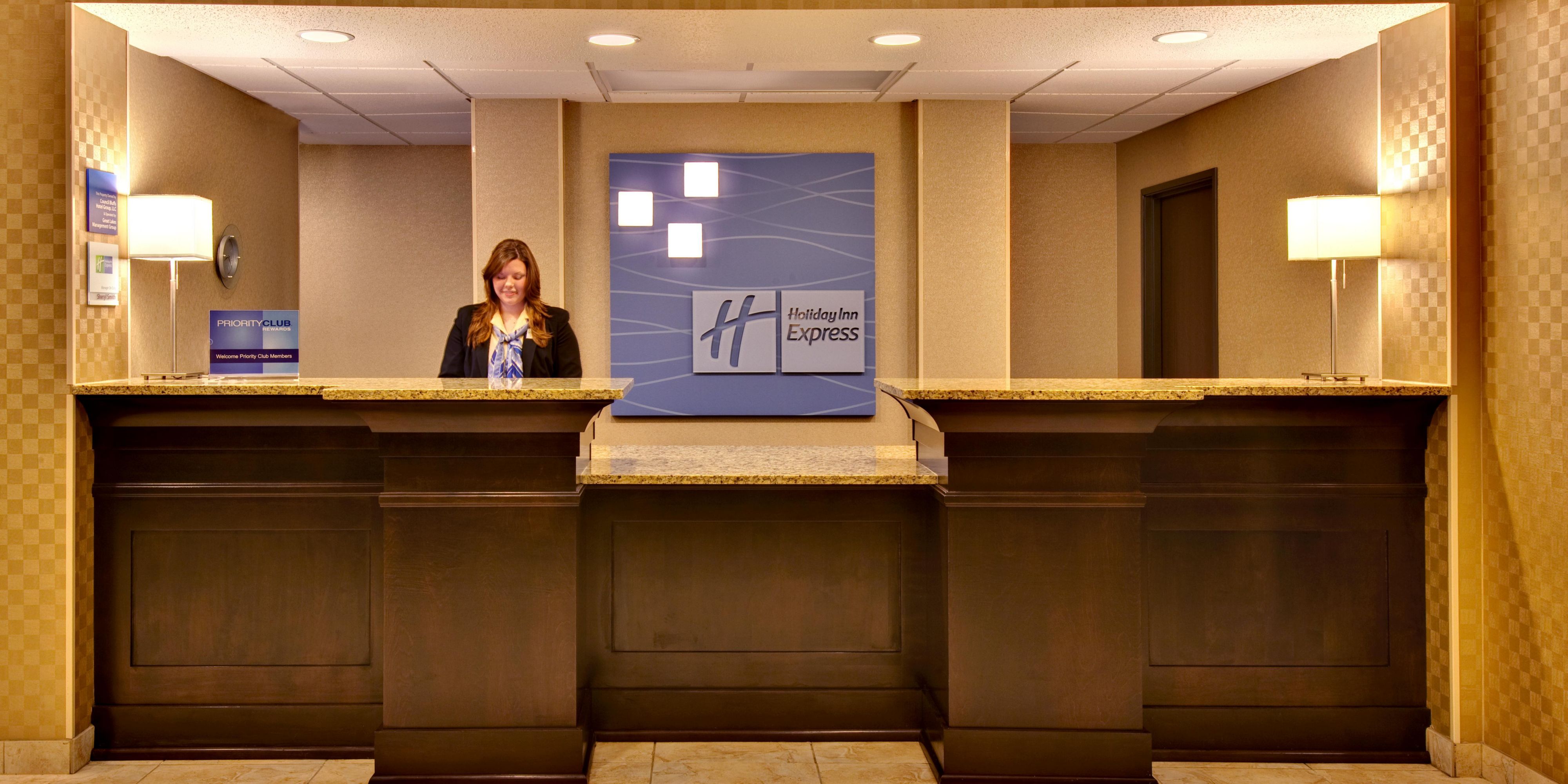 Council Bluffs Hotel | Holiday Inn Express & Suites Council Bluffs ...